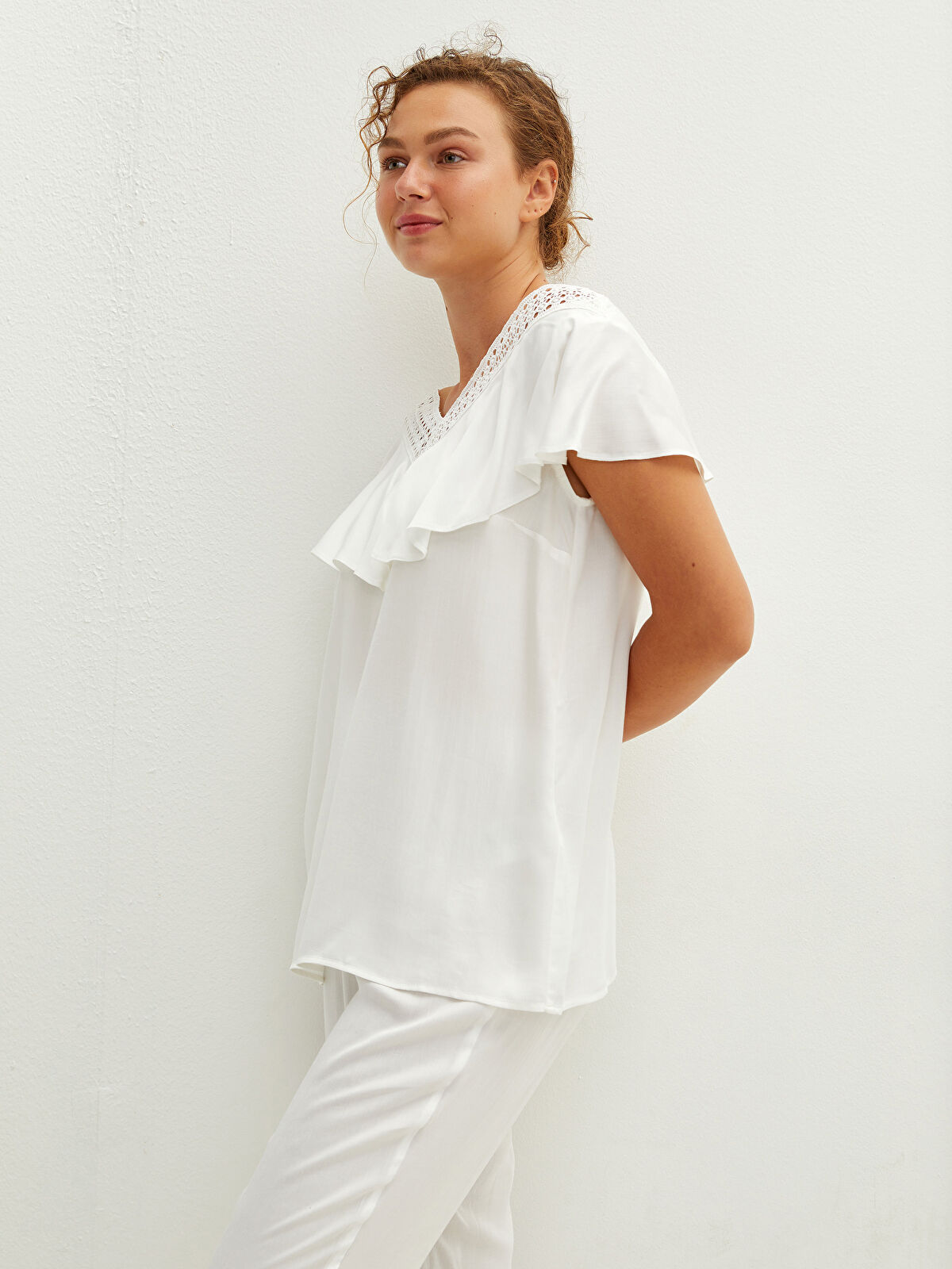 LCW DREAM Dantelli V Yaka Kısa Kollu Viskon Kadın Pijama Takımı