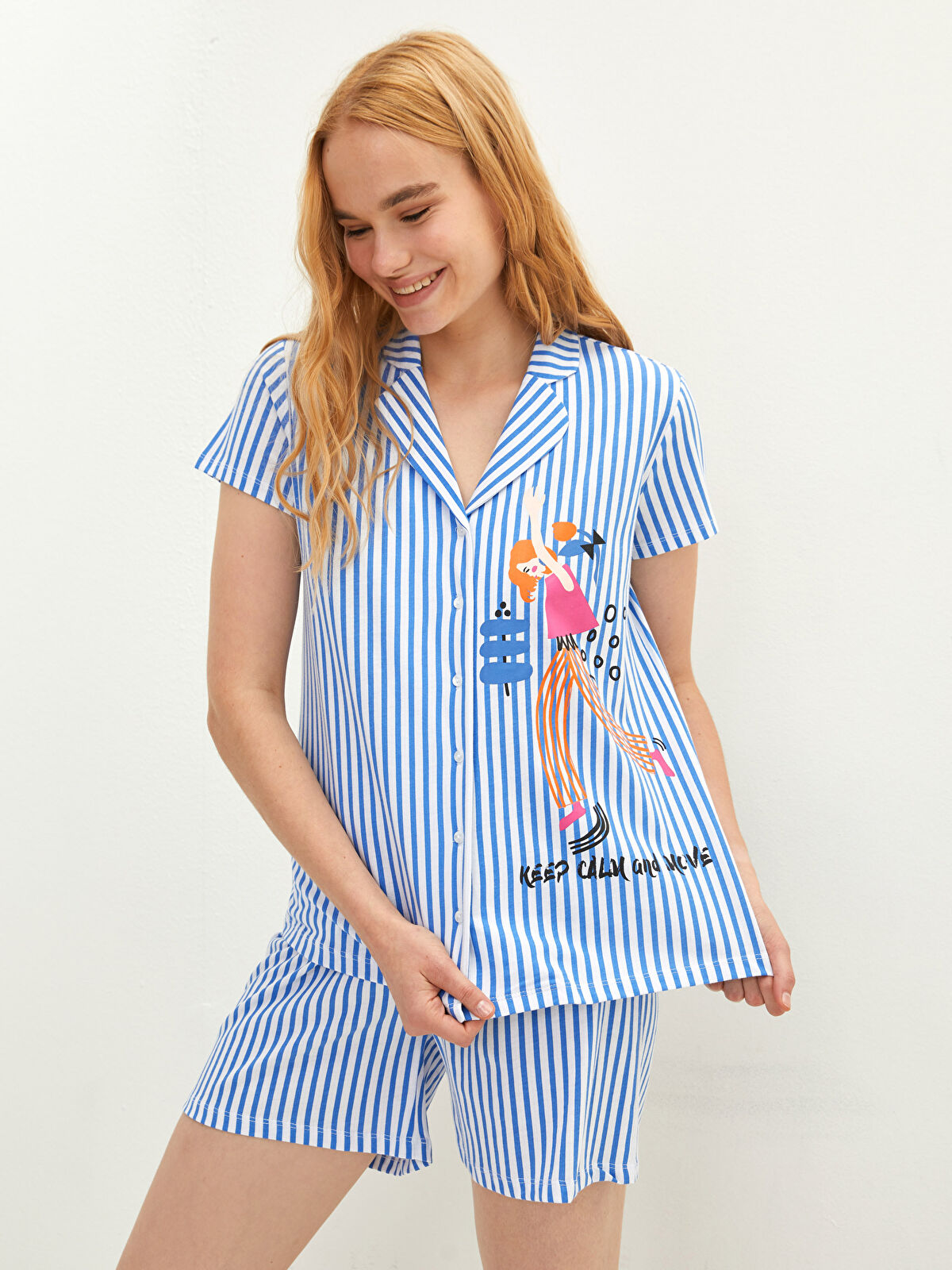 LCW DREAM Gömlek Yaka Baskılı Kısa Kollu Pamuklu Kadın Şortlu Pijama Takımı