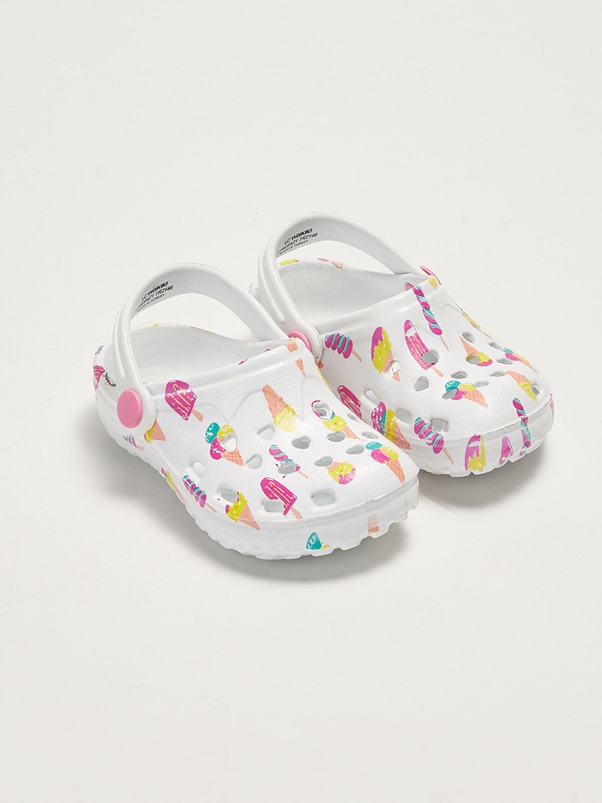 Delikli Görünümlü Baskılı Kız Bebek Sandalet