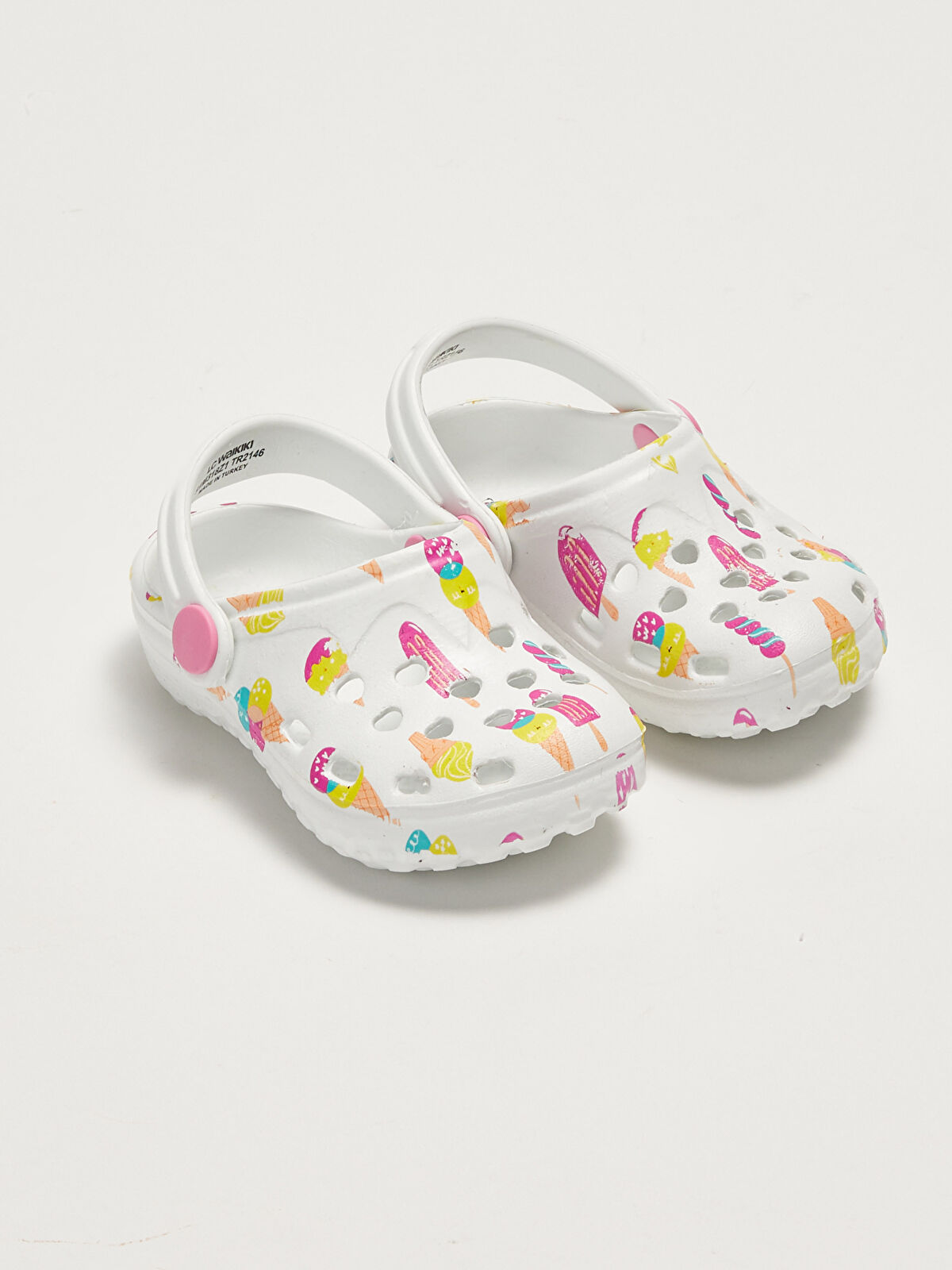 Baskılı Delikli Görünümlü Kız Bebek Sandalet