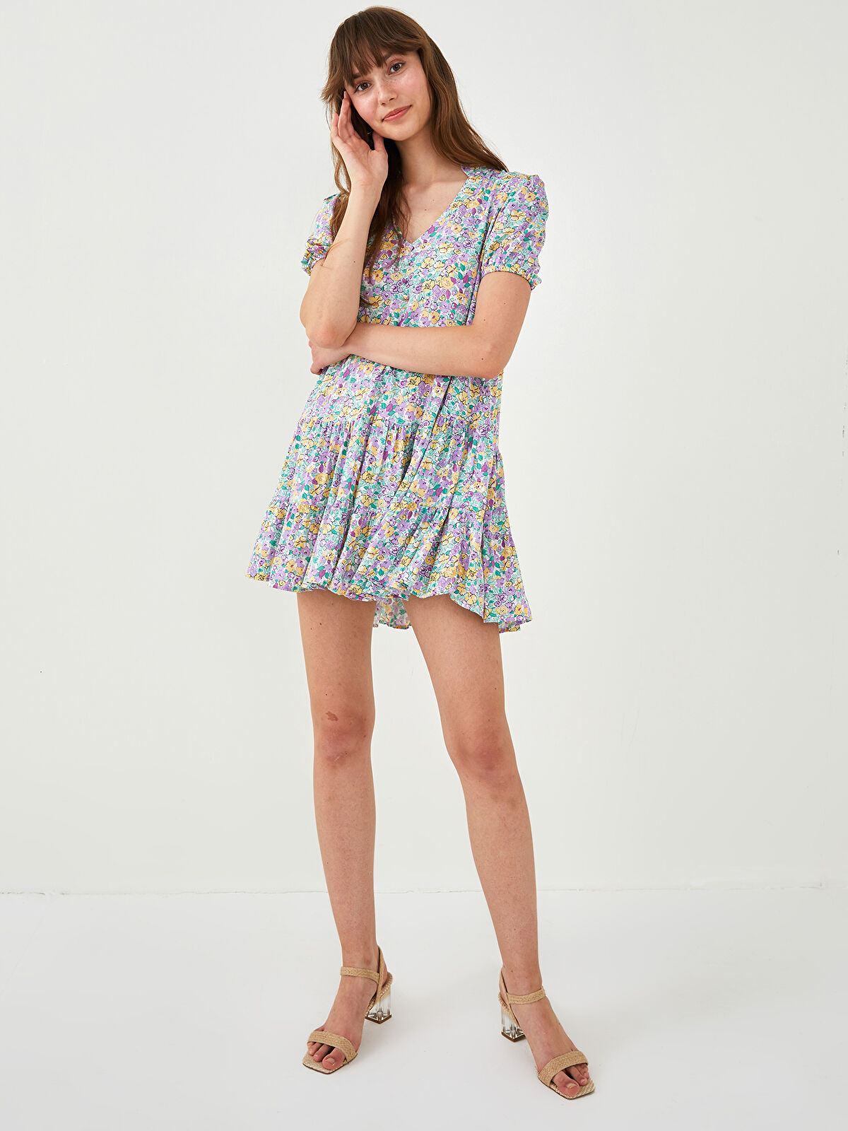 Quzu V Yaka Çiçekli Kısa Kollu Önden Düğmeli Kadın Elbise