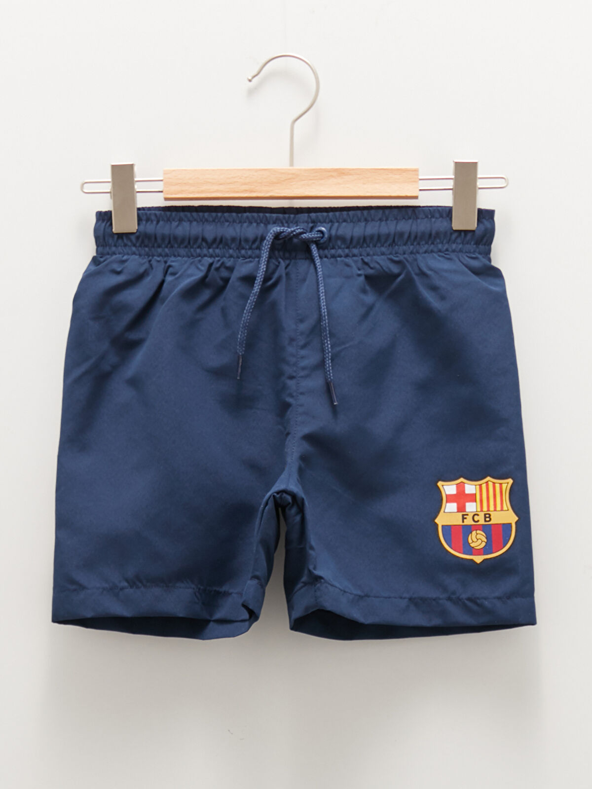 Beli Lastikli Barcelona Baskılı Hızlı Kuruyan Erkek Çocuk Deniz Şortu