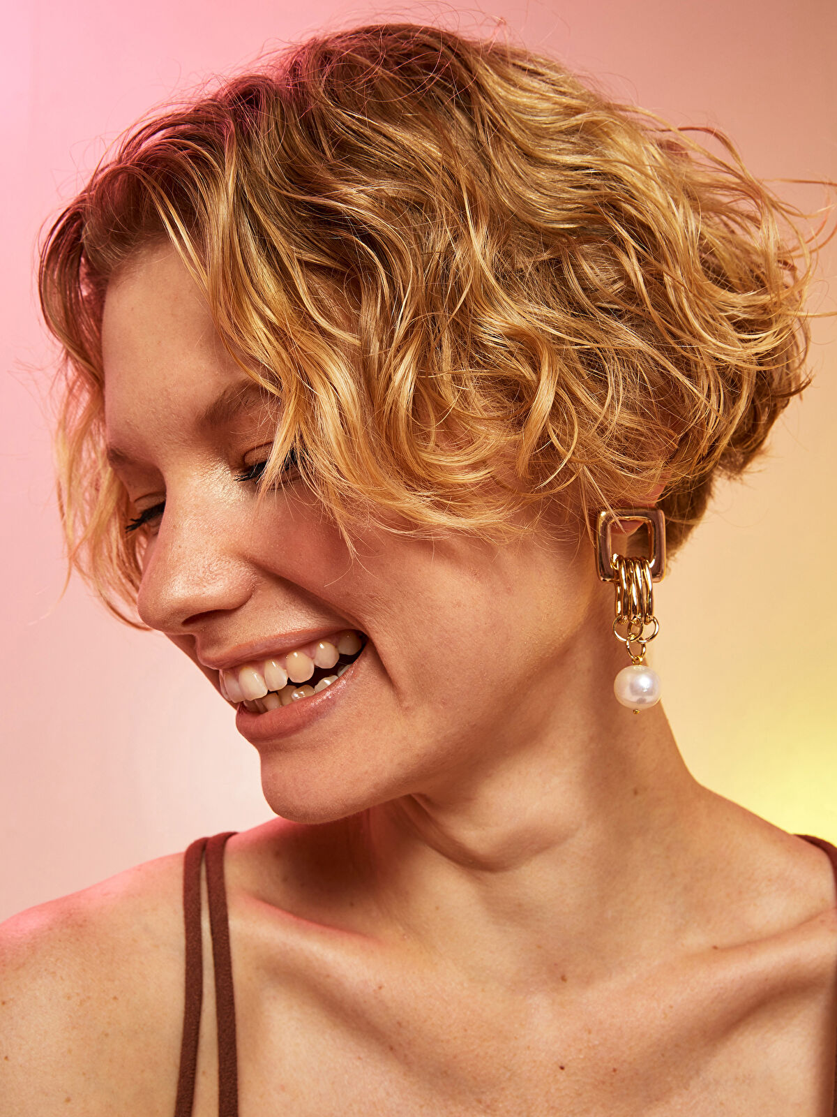 İnci Detaylı Kadın Burgu Küpe