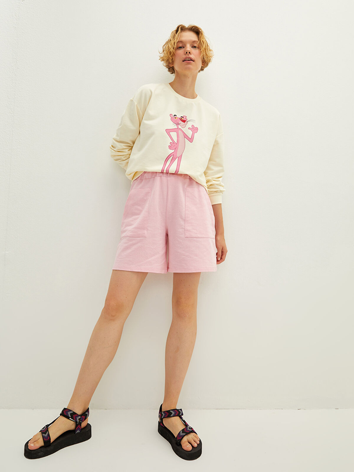 LCW CASUAL Beli Lastikli Cep Detaylı Kadın Bermuda Şort