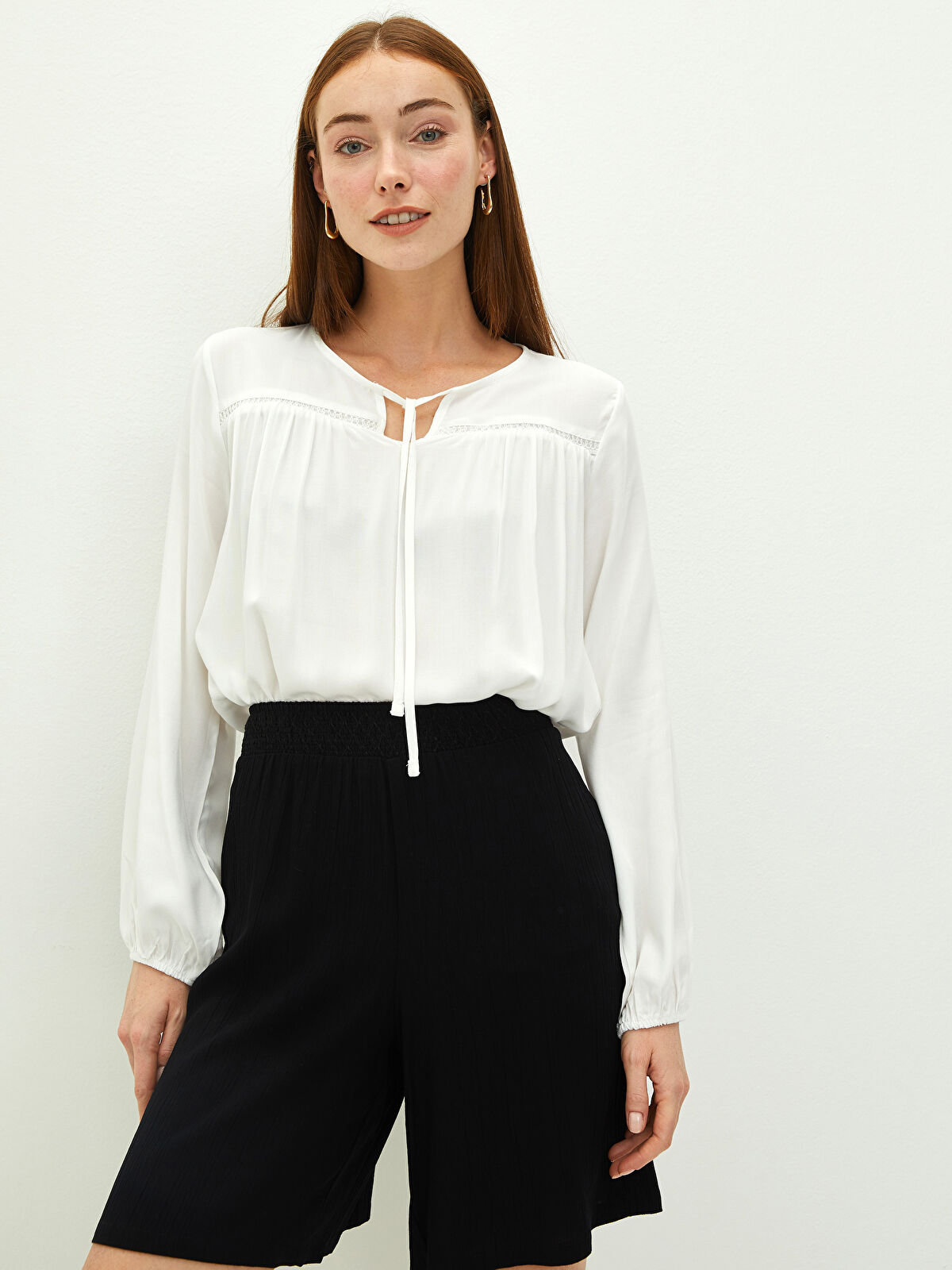 LCW BASIC Beli Lastikli Düz Viskon Kadın Bermuda Şort