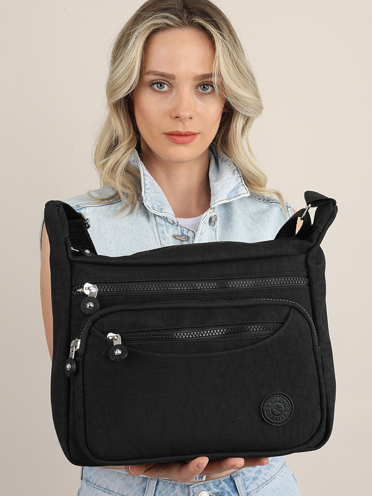 Madamra Krinkıl Kumaş Çok Bölmeli Kadın Omuz Çantası Madamra Krinkıl Kumaş Çok Bölmeli Kadın Omuz Çantası