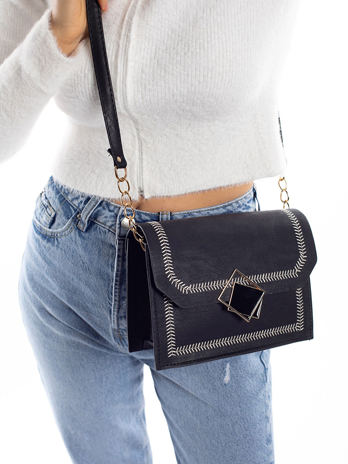 Madamra Kapaklı Nakışlı Kadın Çapraz Çanta