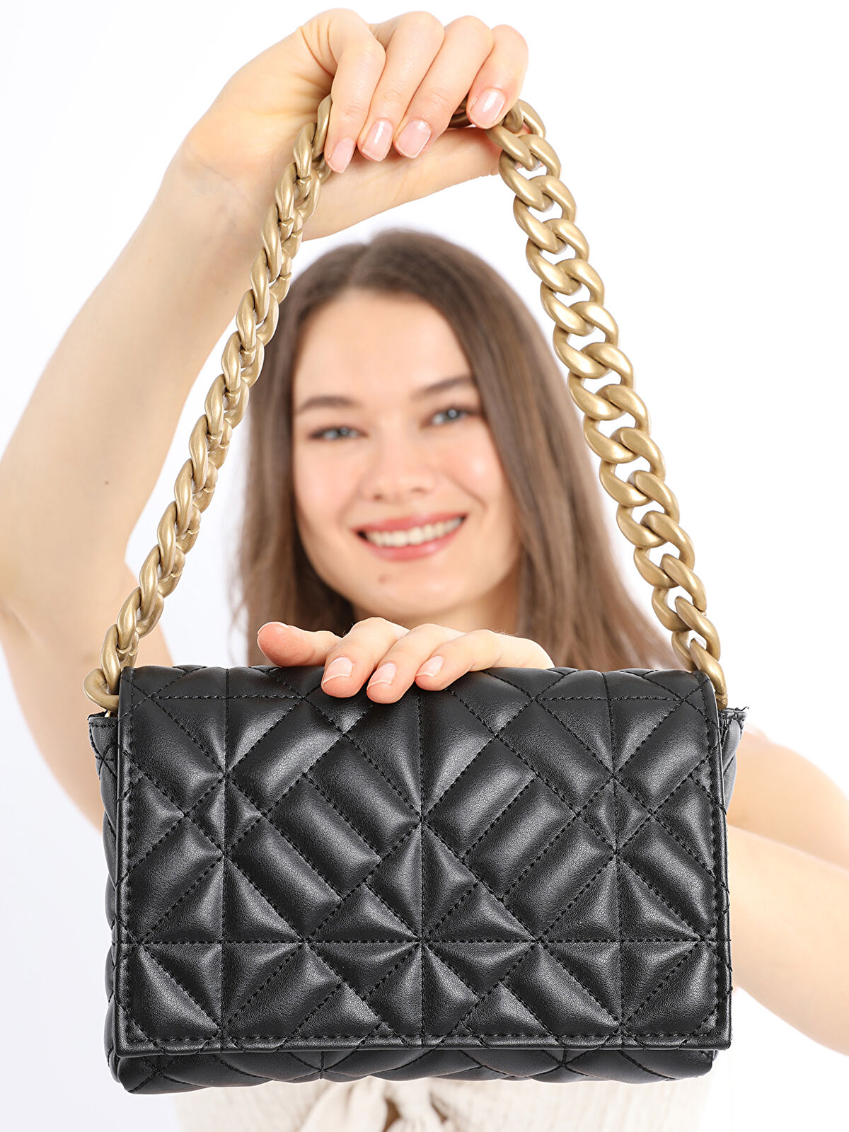 Madamra Zincirli Kapitone Kadın Omuz Çantası