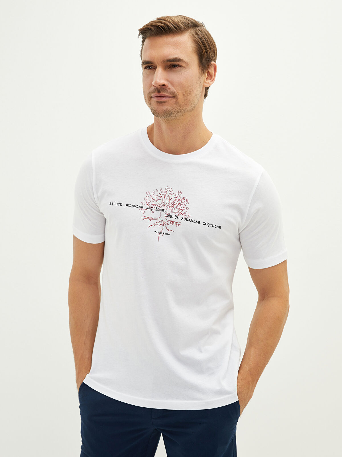 LCW CLASSIC Bisiklet Yaka Kısa Kollu Yunus Emre Söz Baskılı Penye Erkek Tişört