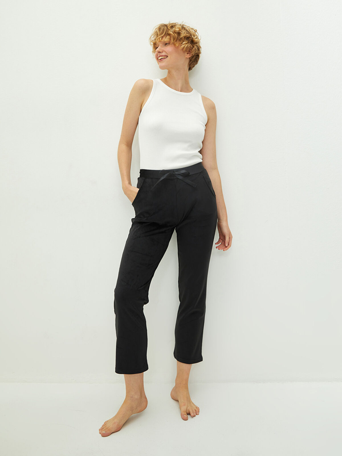 LCW DREAM Beli Lastikli Düz Cep Detaylı Kadife Kadın Pijama Alt