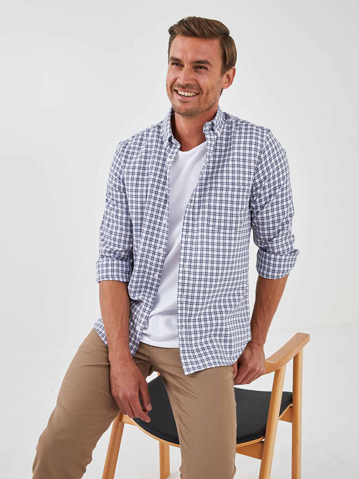 LCW CLASSIC Regular Fit Uzun Kollu Ekose Gabardin Erkek Gömlek LCW CLASSIC Regular Fit Uzun Kollu Ekose Gabardin Erkek Gömlek