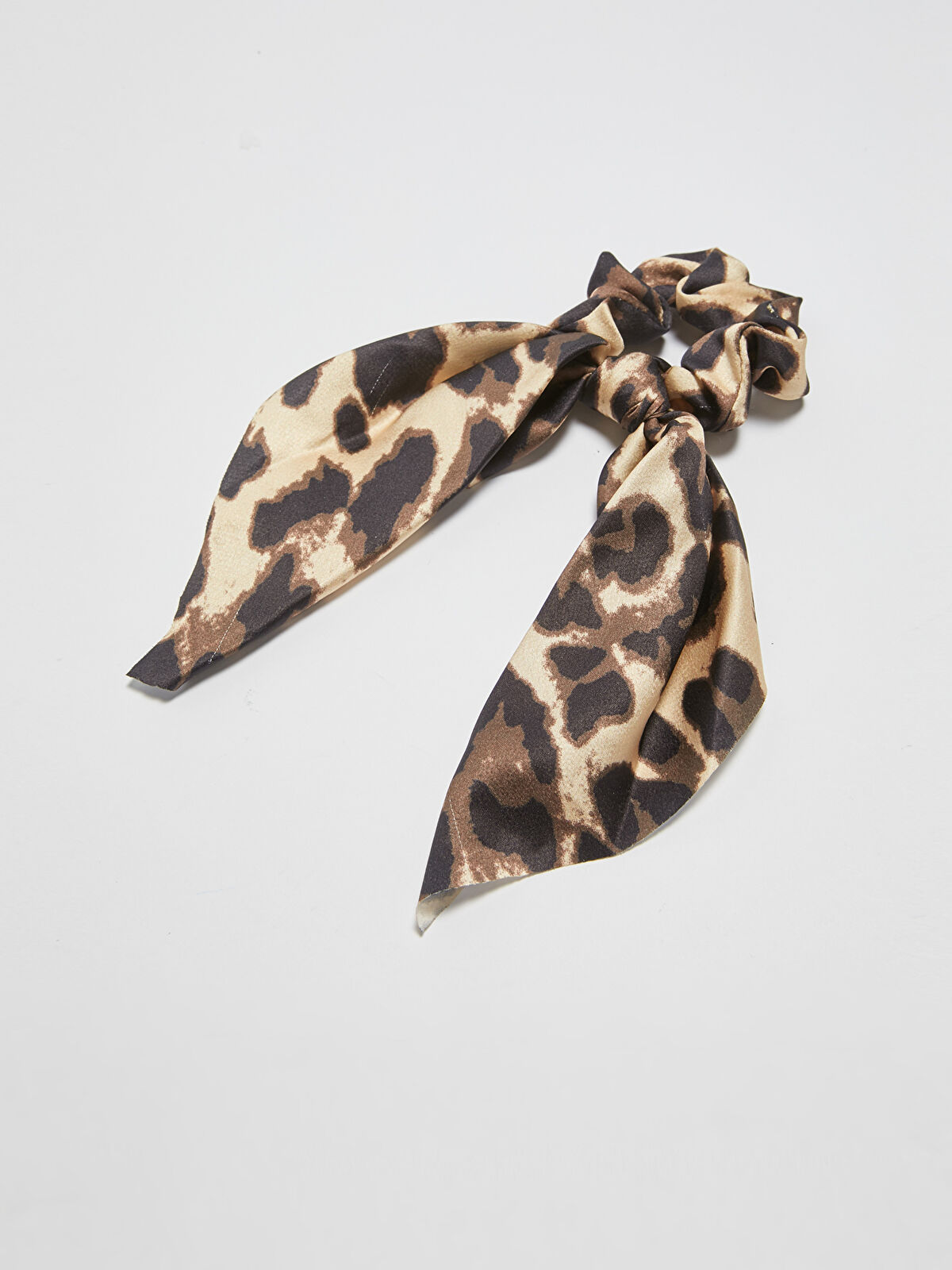 Fiyonk Detaylı Leopar Desenli Kadın Saç Tokası