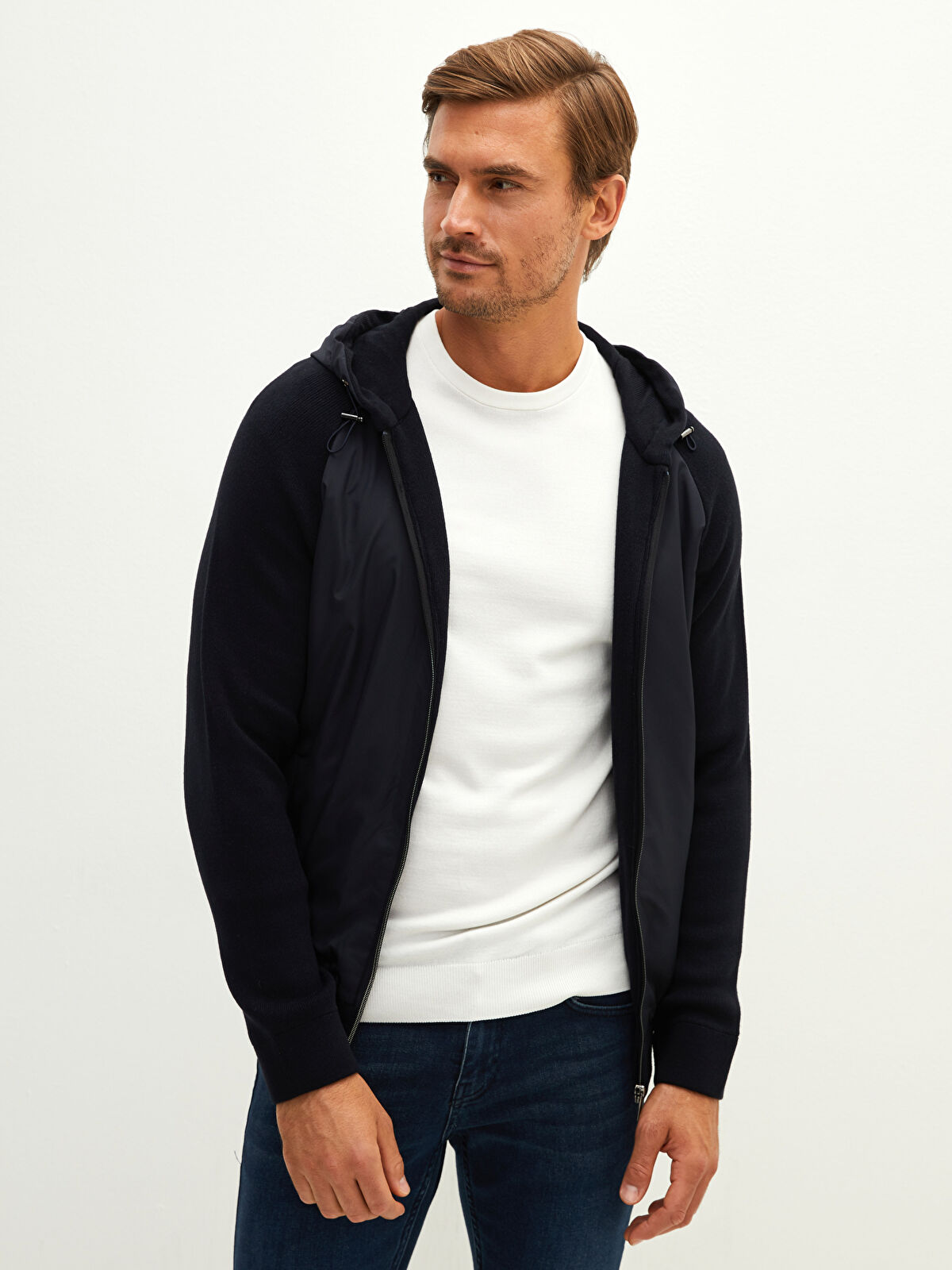 LCW VISION Slim Fit Kapüşonlu Erkek Triko Hırka LCW VISION Slim Fit Kapüşonlu Erkek Triko Hırka