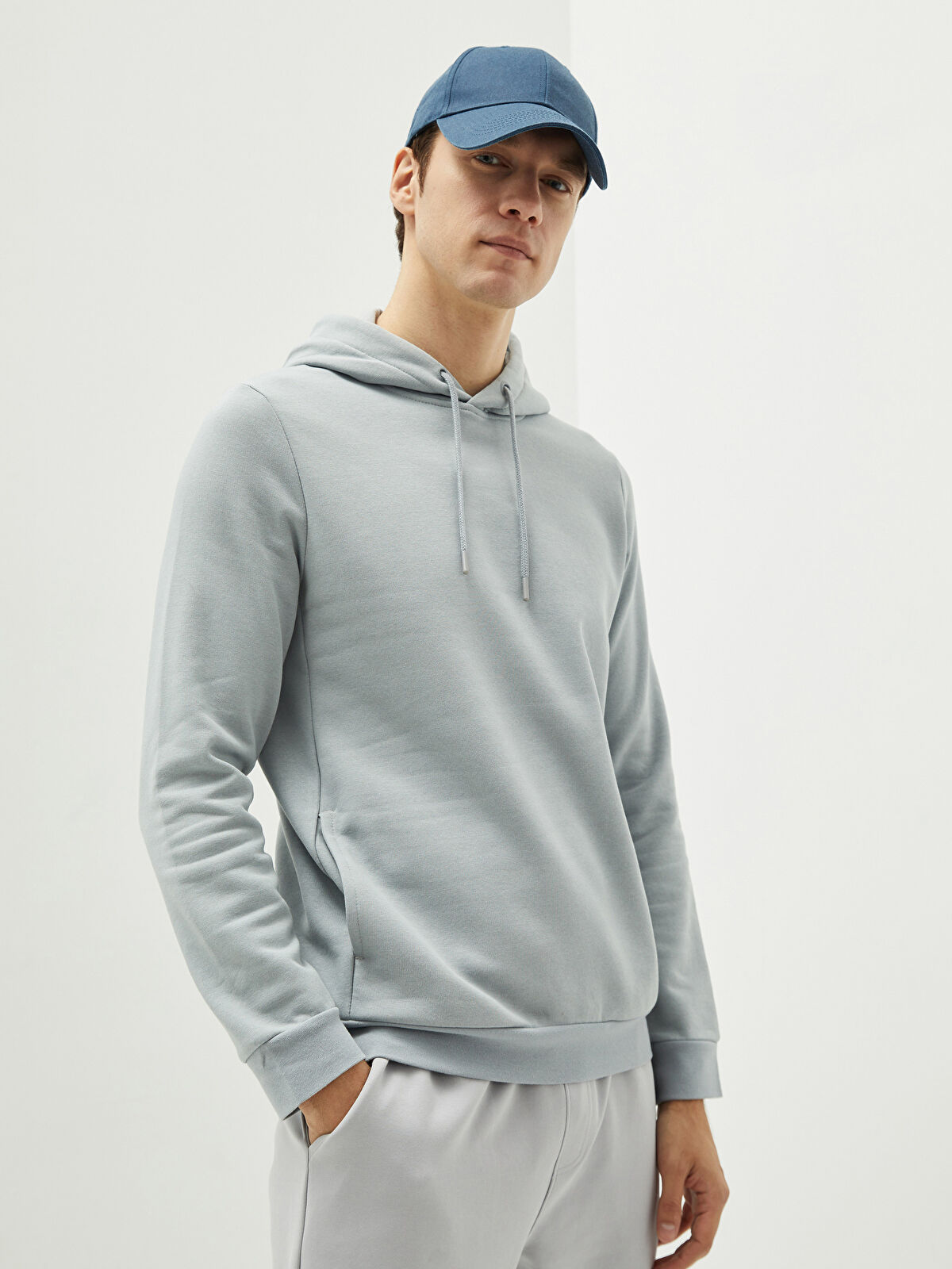 LCW BASIC Kapüşonlu Uzun Kollu Kalın Erkek Sweatshirt