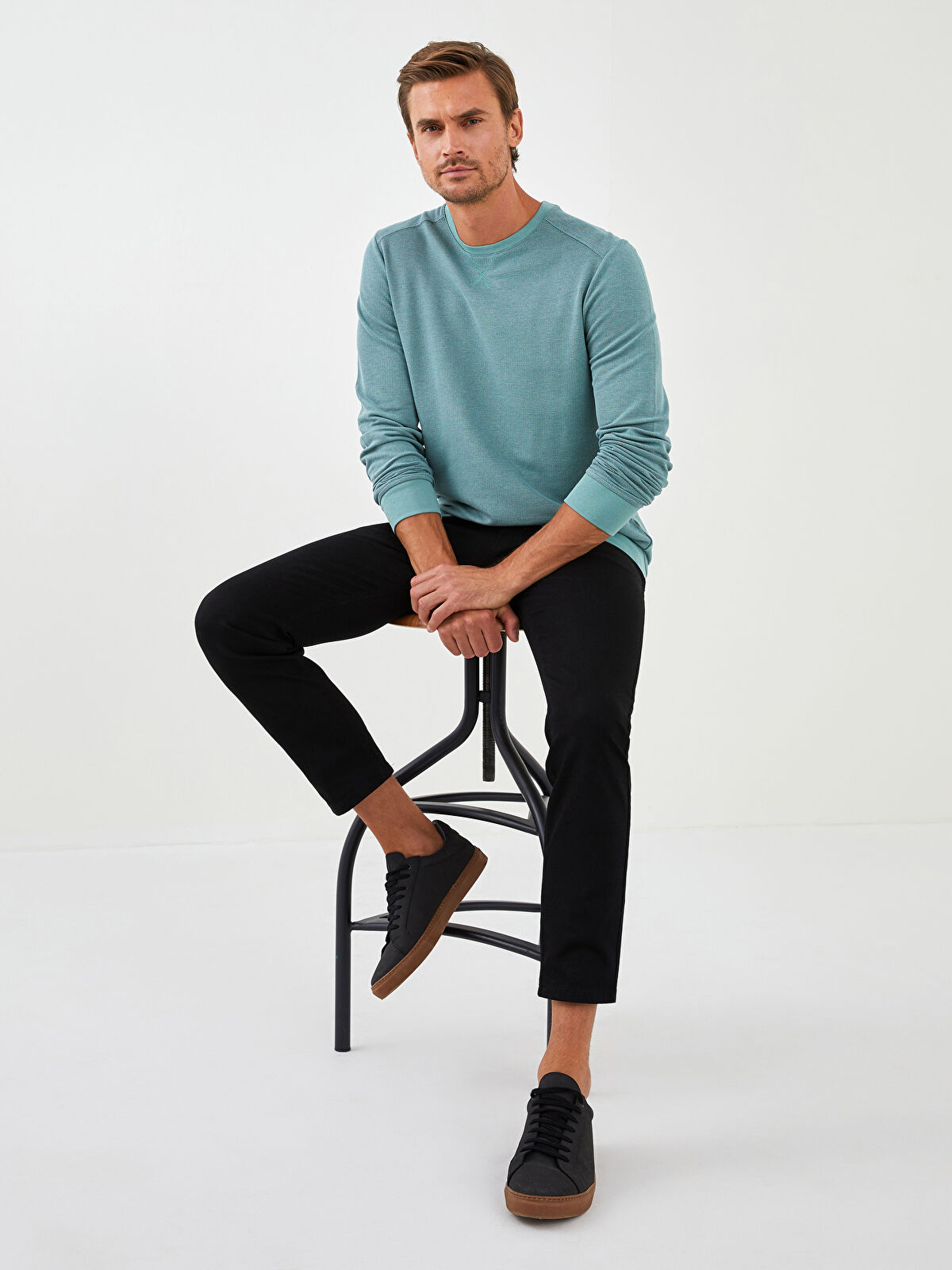 LCW BASIC Bisiklet Yaka Uzun Kollu Erkek Sweatshirt
