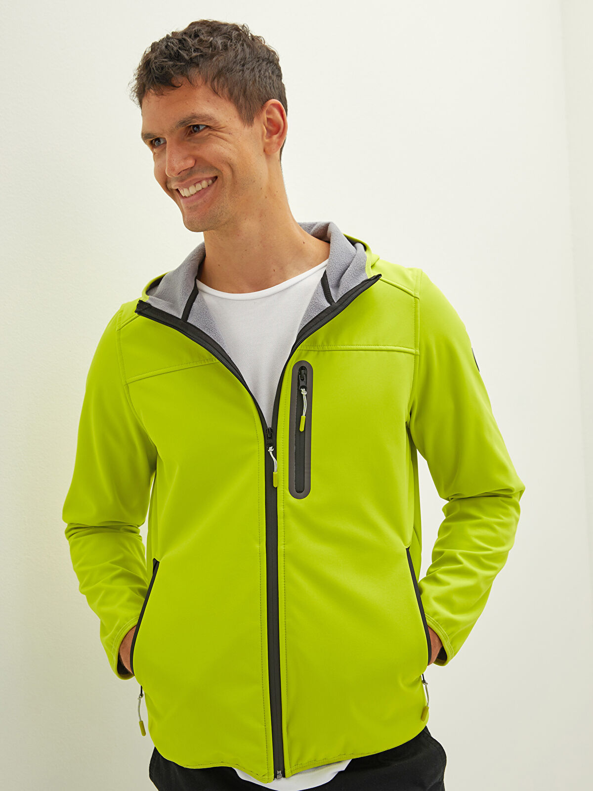 Outdoor Rahat Kalıp Kapüşonlu İnce Erkek Rüzgarlık