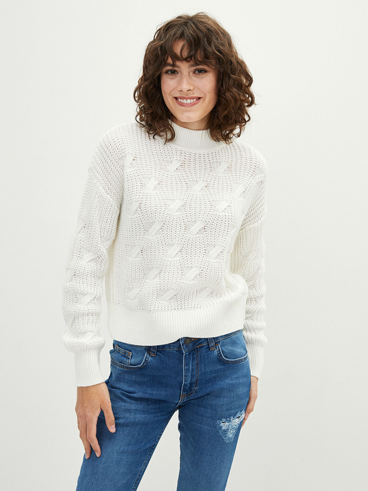 Yarım Balıkçı Yaka Kendinden Desenli Uzun Kollu Oversize Kadın Triko Kazak