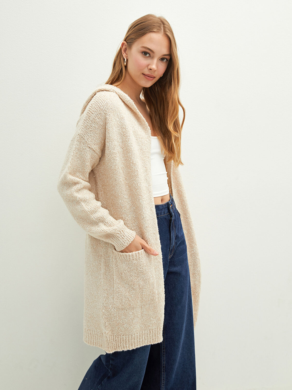 Kapüşon Yaka Düz Cep Detaylı Uzun Kollu Oversize Kadın Triko Hırka