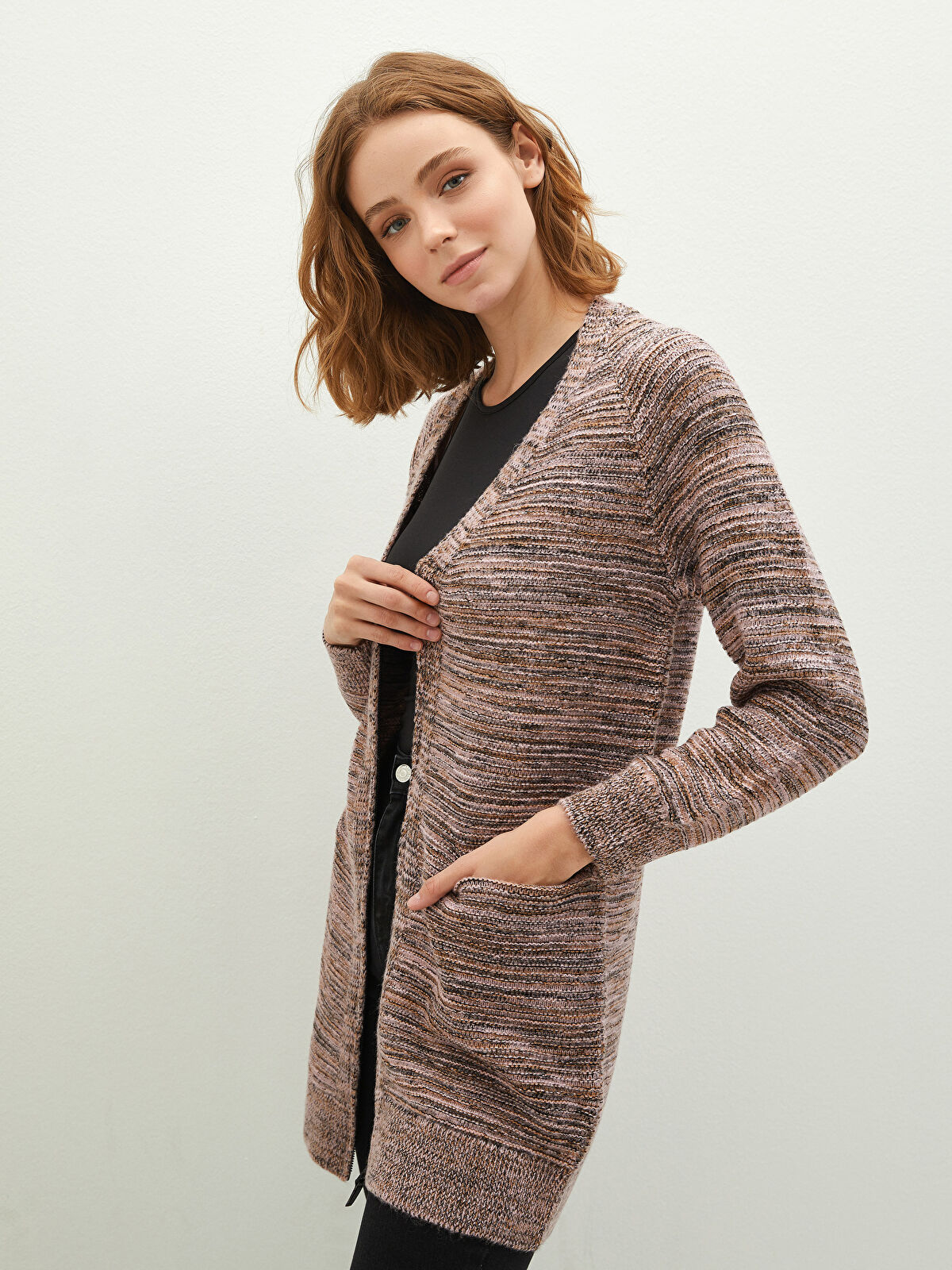 V Yaka Kendinden Desenli Uzun Kollu Cep Detaylı Kadın Triko Hırka