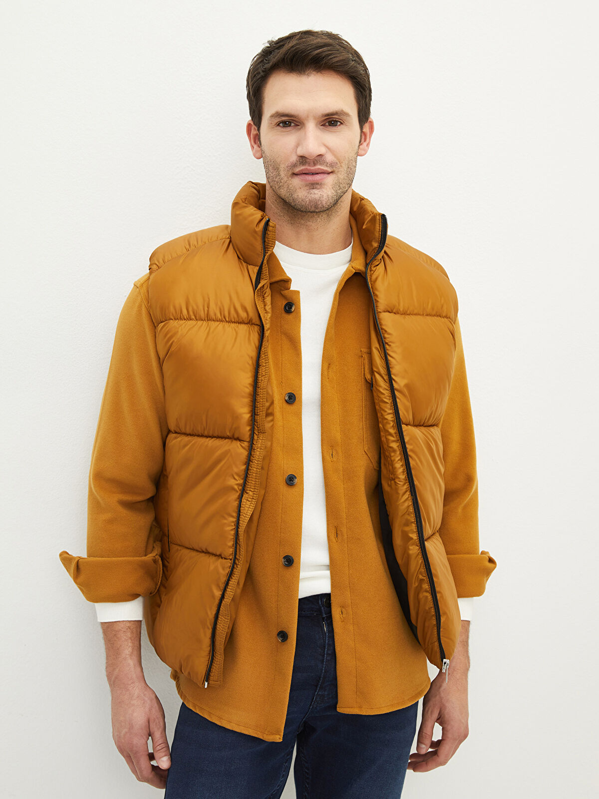 LCW VISION Slim Fit Dik Yaka Kalın Erkek Yelek LCW VISION Slim Fit Dik Yaka Kalın Erkek Yelek