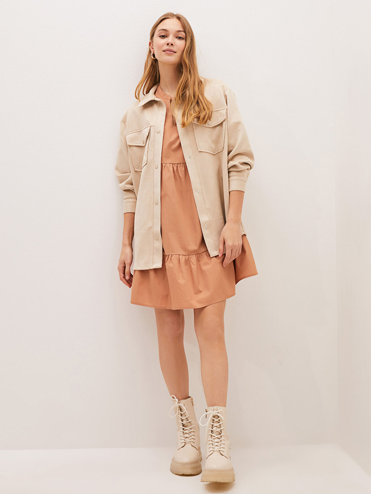 Deri Görünümlü Bağcıklı Kalın Taban Kadın Bot