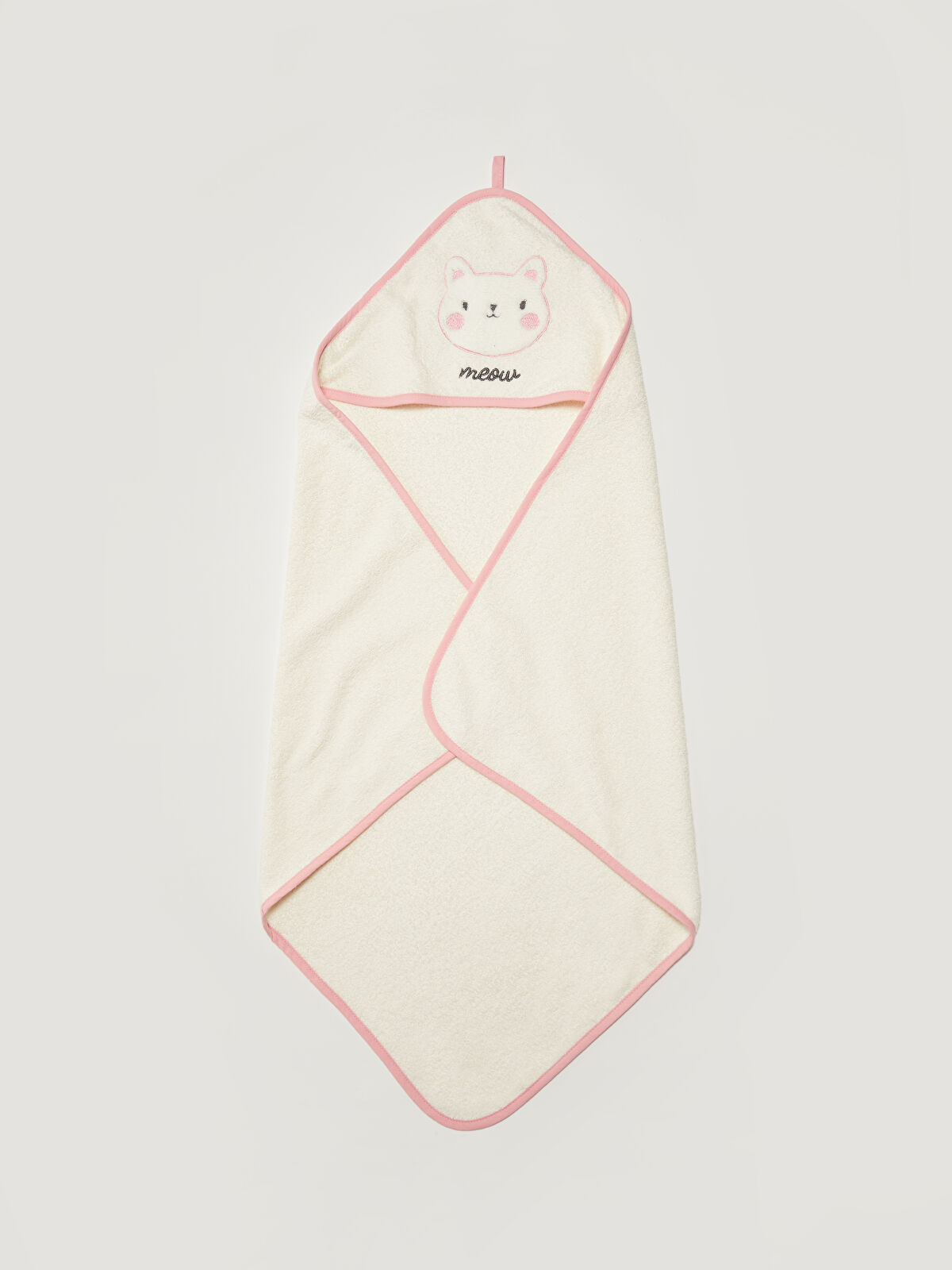 Nakış Detaylı Kız Bebek Havlu