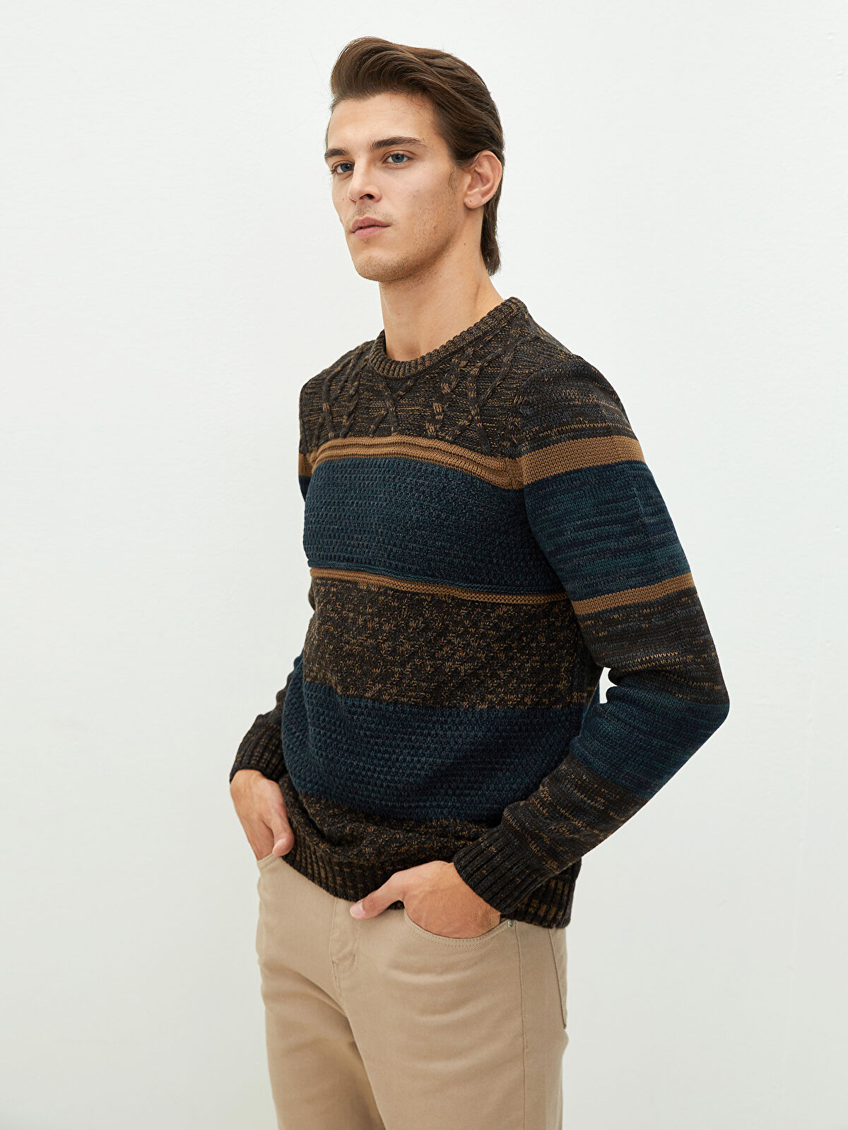 LCW CLASSIC Bisiklet Yaka Uzun Kollu Renk Bloklu Erkek Triko Kazak