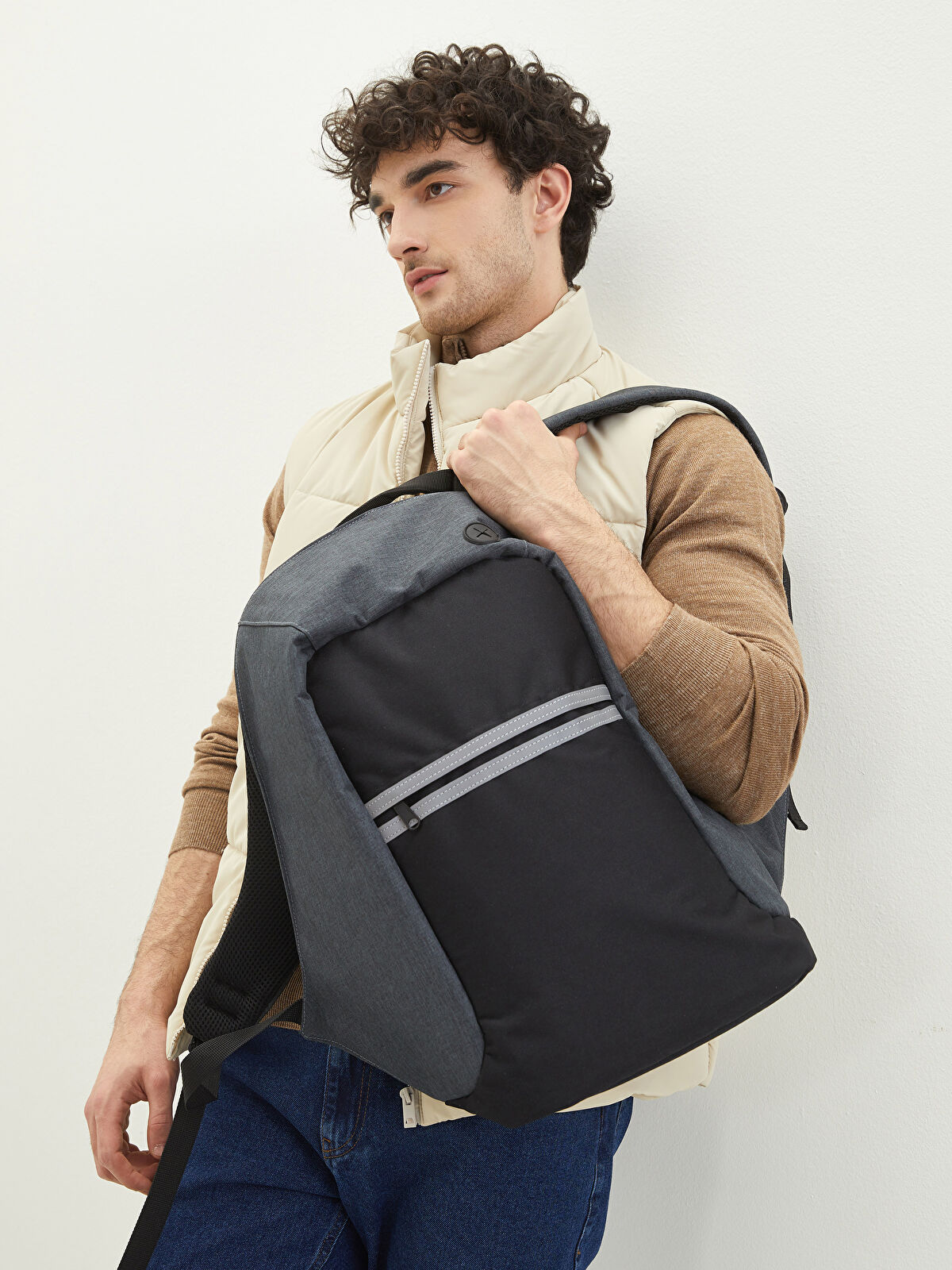 Renk Bloklu Erkek Laptop Çantası Renk Bloklu Erkek Laptop Çantası