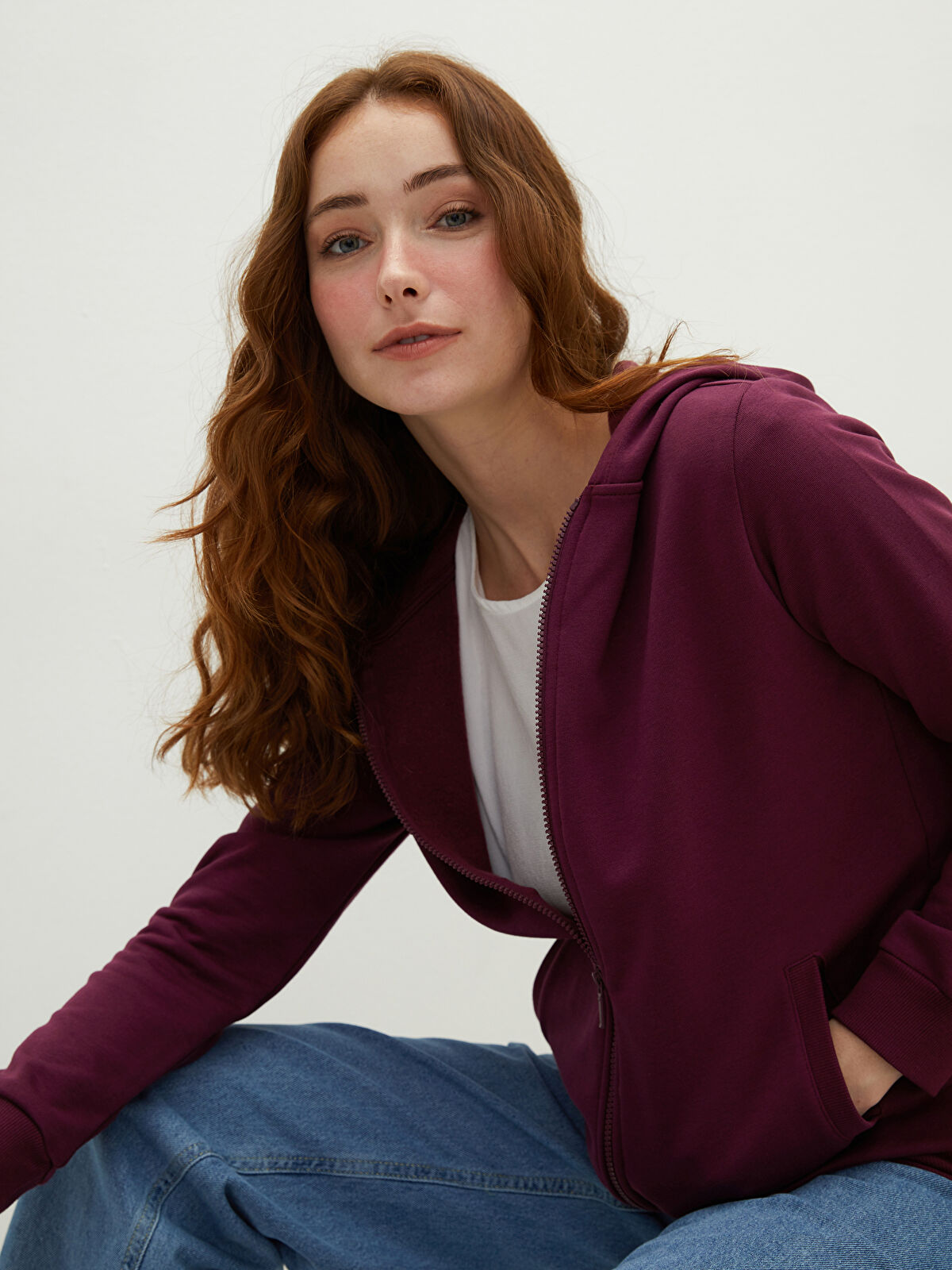 LCW BASIC Kapüşon Yaka Düz Önden Fermuarlı Uzun Kollu Kadın Hırka