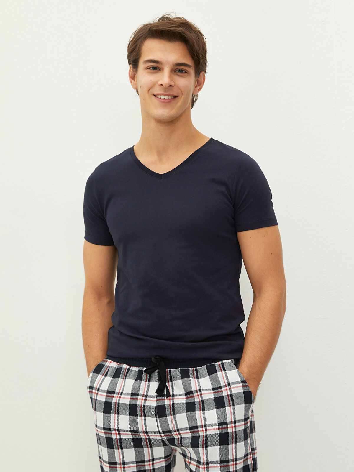 LCW DREAM V Yaka Kısa Kollu Pamuklu Erkek Fanila