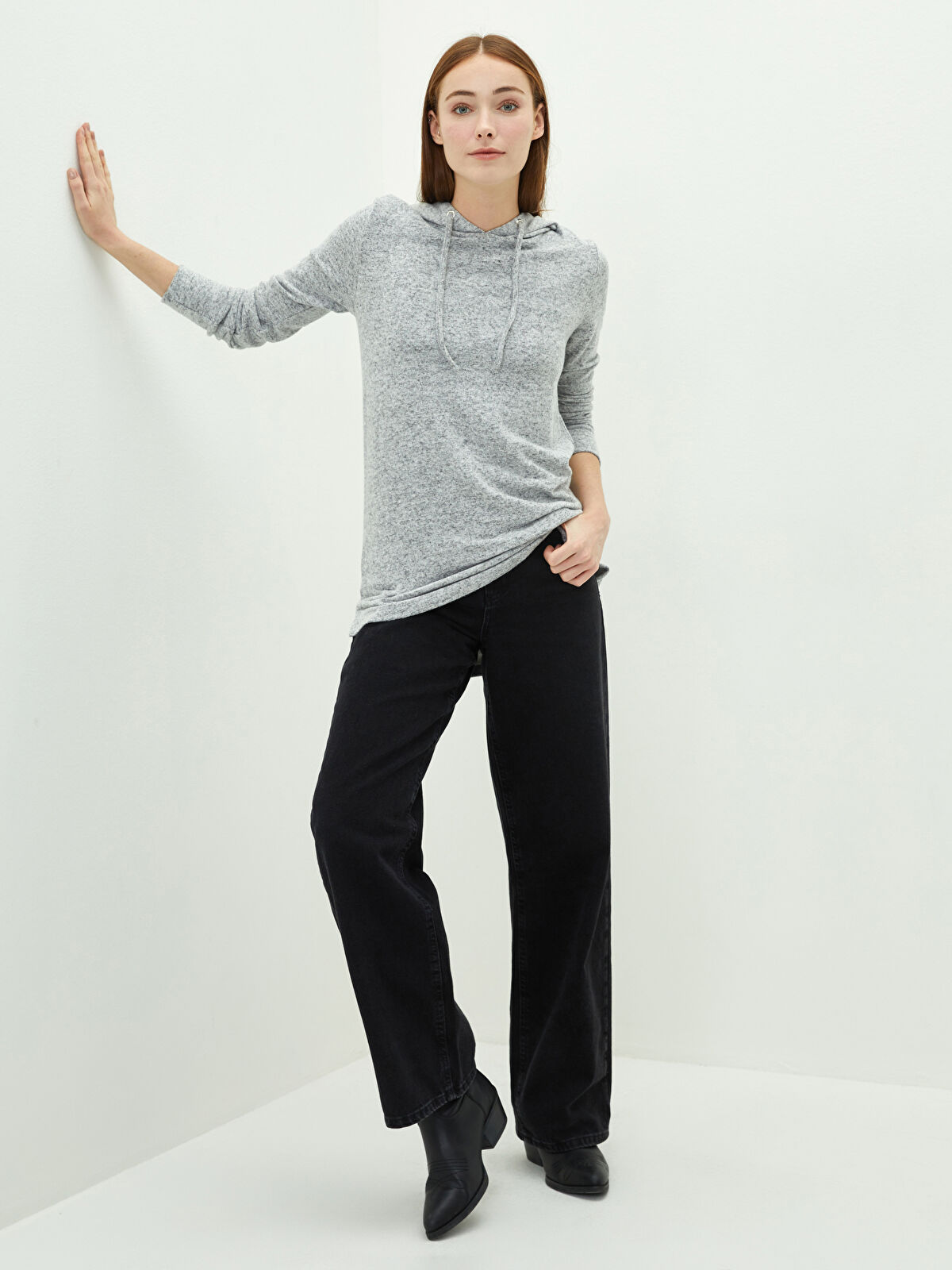 LCW BASIC Kapüşon Yaka Düz Uzun Kollu Kadın Sweatshirt