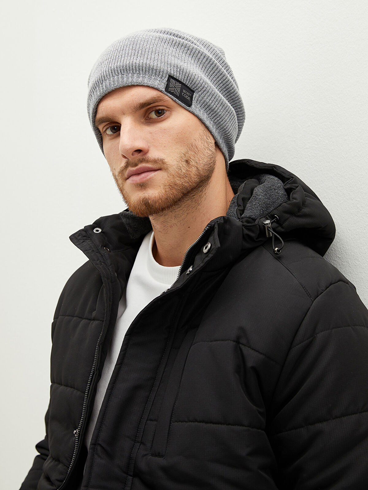 Etiket Baskılı Erkek Triko Bere