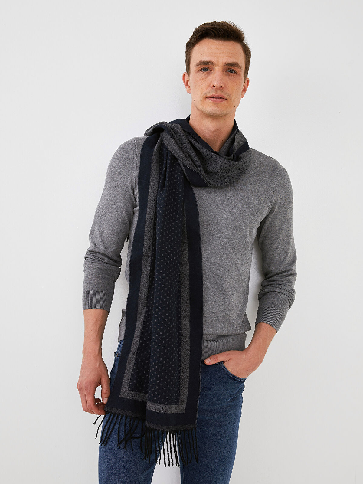 Püskül Detaylı Desenli Erkek Atkı Püskül Detaylı Desenli Erkek Atkı