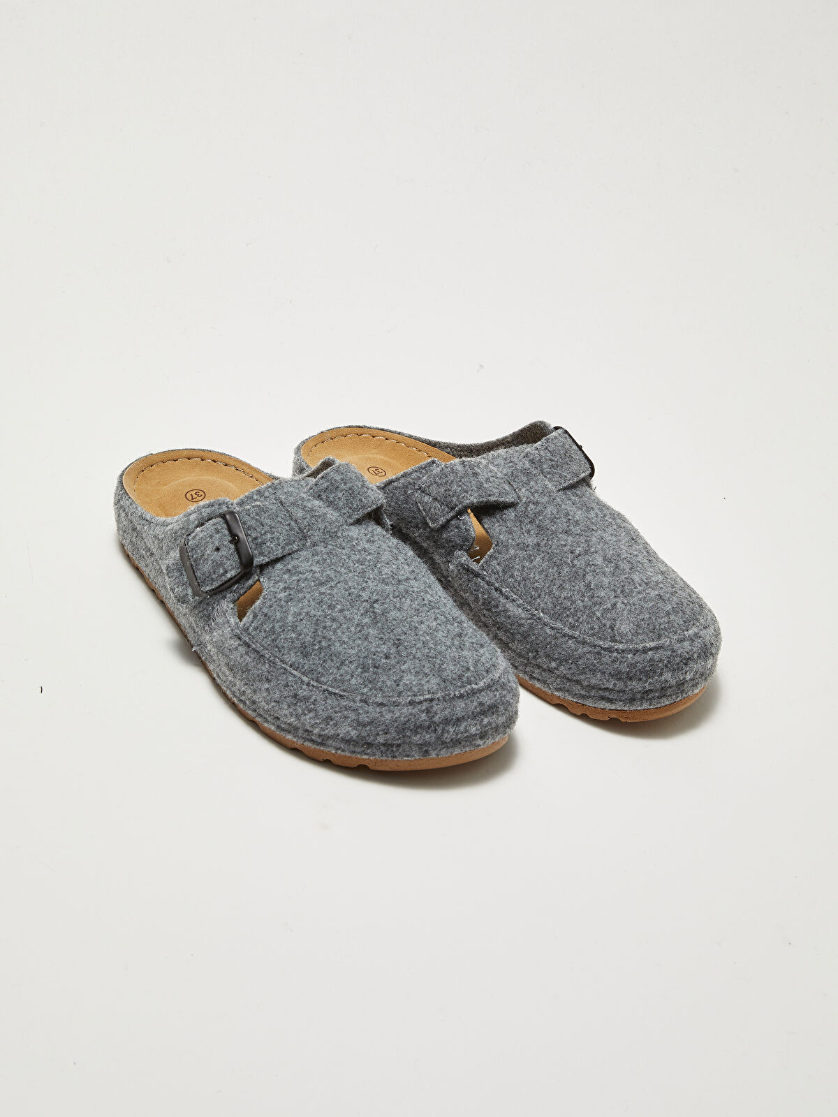 Toka Detaylı Önü Kapalı Kadın Ev Terliği