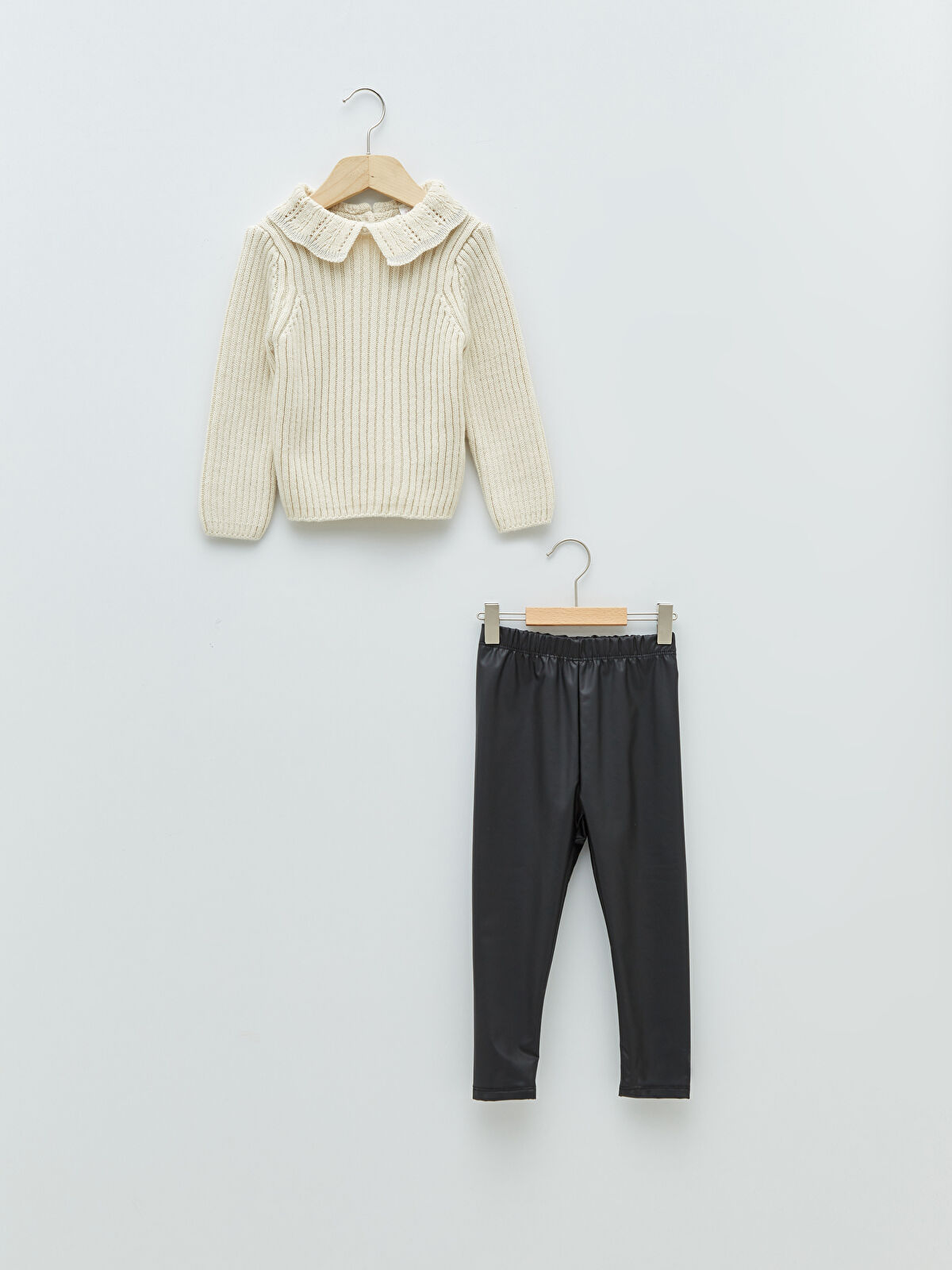Bebe Yaka Uzun Kollu Kız Bebek Triko Kazak ve Tayt 2'li Takım