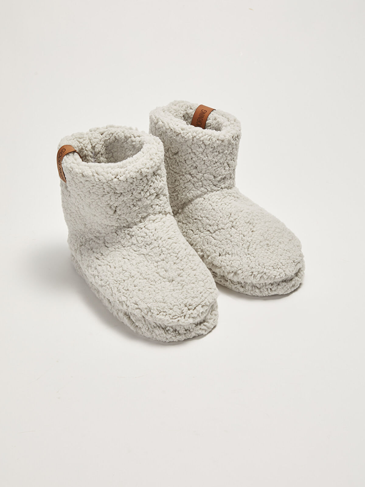 Pelüş Kadın Ev Botu