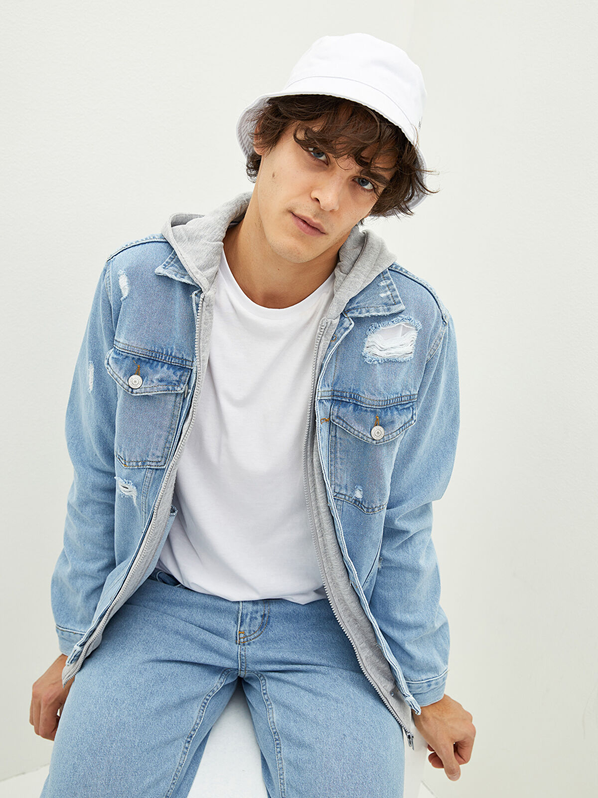 Standart Kalıp Kapüşonlu Erkek Jean Ceket