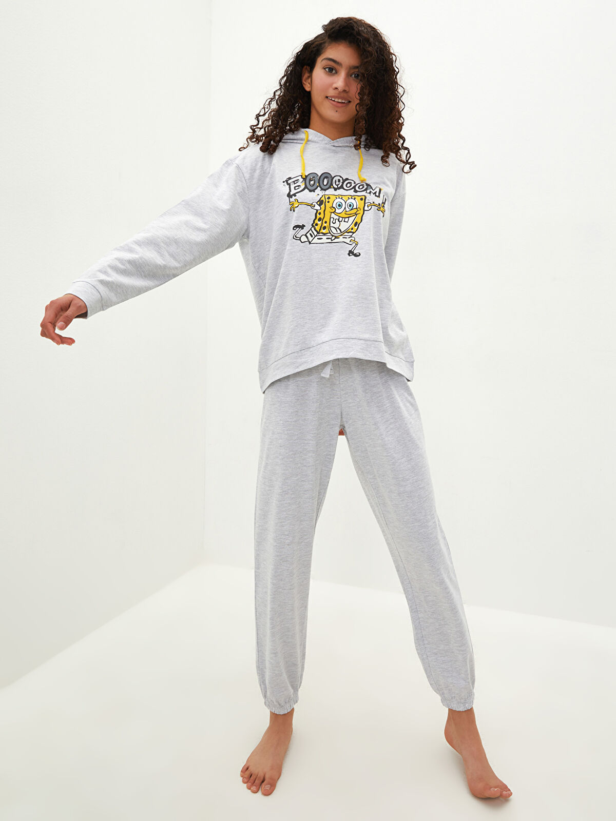 LCW DREAM Bisiklet Yaka Sünger Bob Baskılı Uzun Kollu Kadın Pijama Takımı