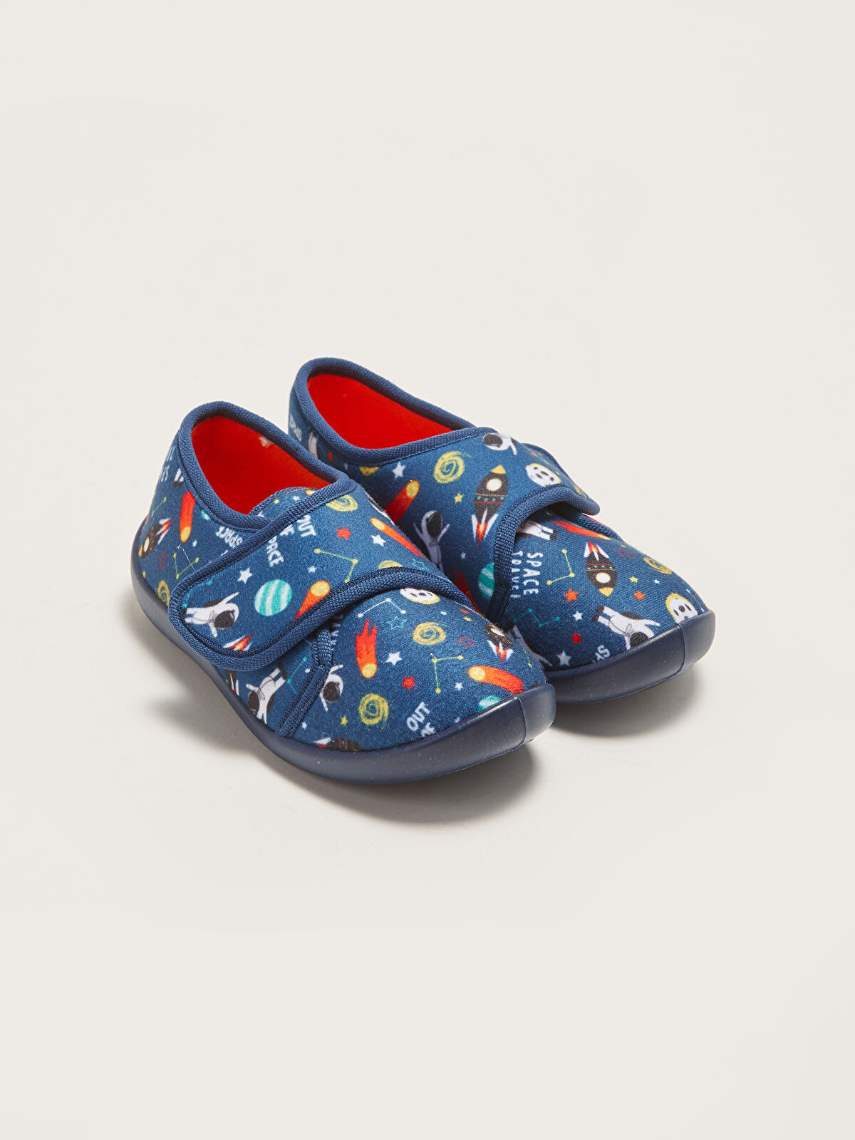 Baskılı Cırt Cırtlı Erkek Çocuk Panduf