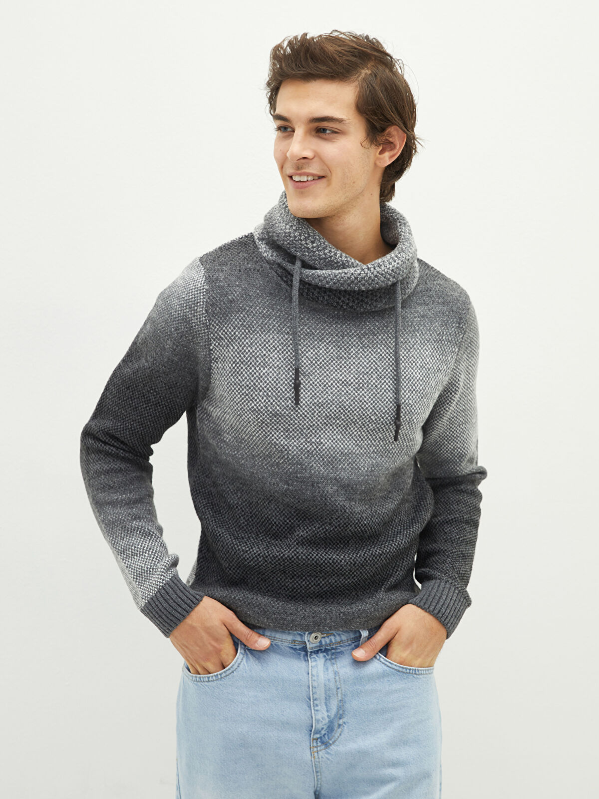 LCW CASUAL Keşiş Yaka Uzun Kollu Erkek Triko Kazak