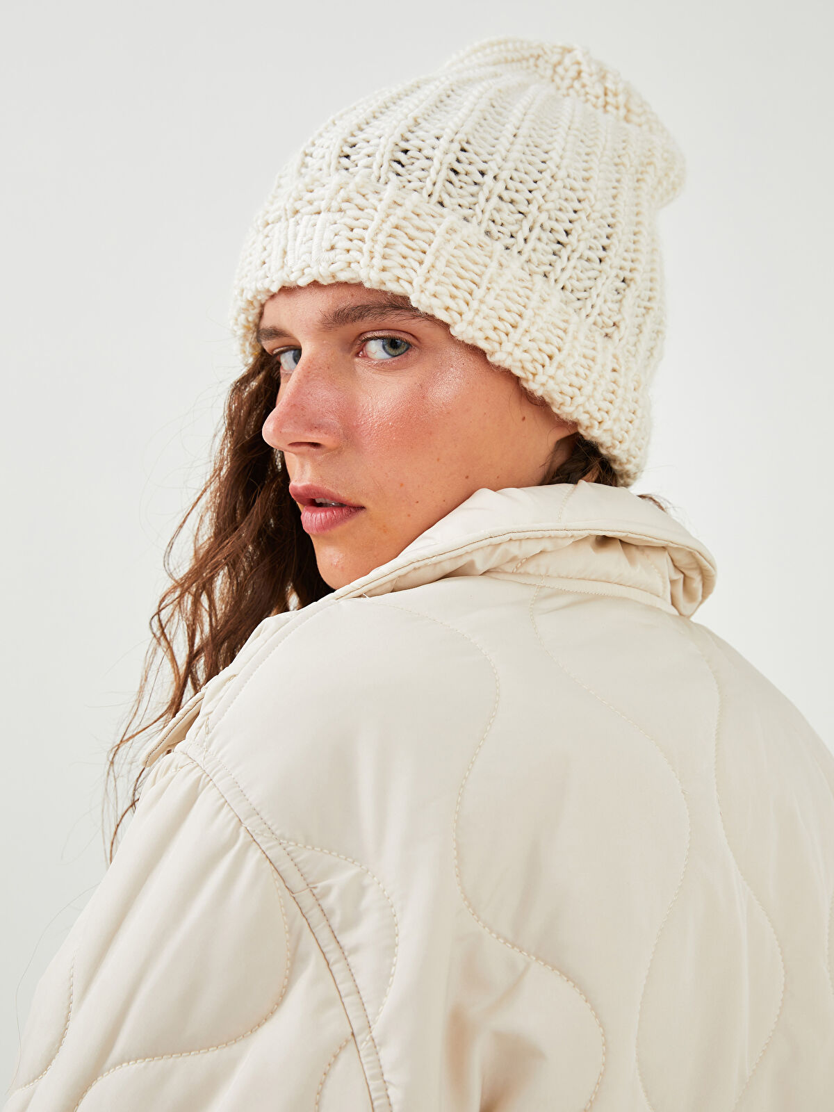 Yazı İşlemeli Kadın Triko Bere