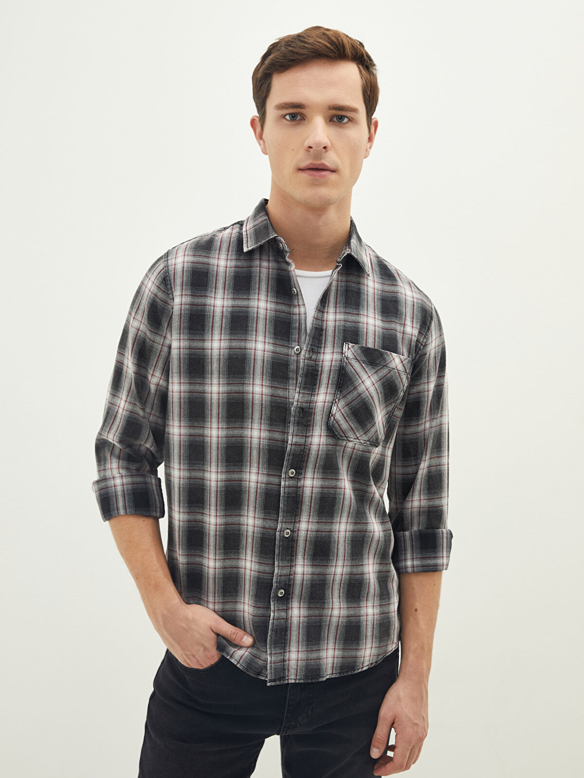 LCW CASUAL Slim Fit Uzun Kollu Ekose Gabardin Erkek Gömlek LCW CASUAL Slim Fit Uzun Kollu Ekose Gabardin Erkek Gömlek