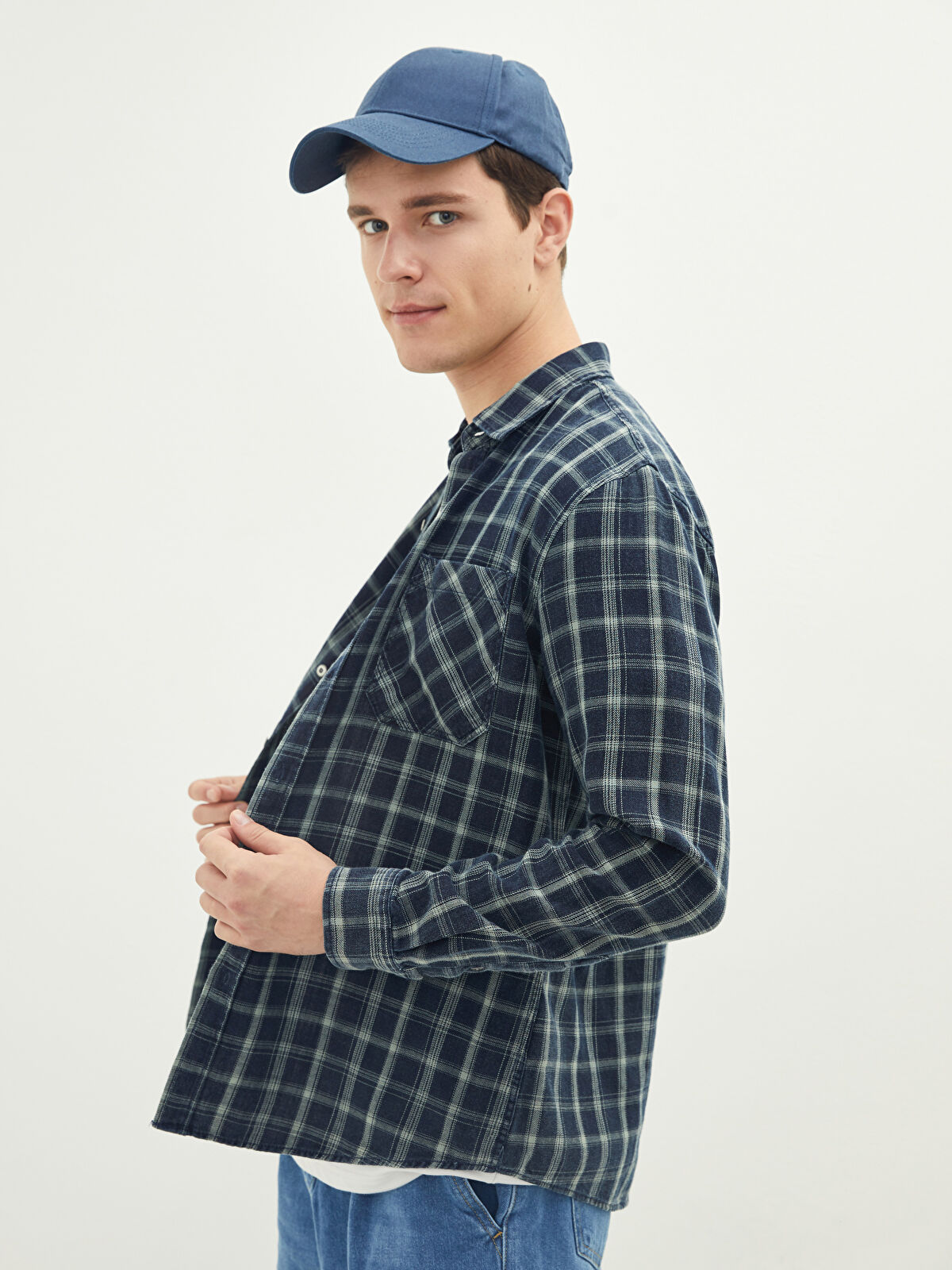 LCW CLASSIC Slim Fit Uzun Kollu Ekose Gabardin Erkek Gömlek LCW CLASSIC Slim Fit Uzun Kollu Ekose Gabardin Erkek Gömlek
