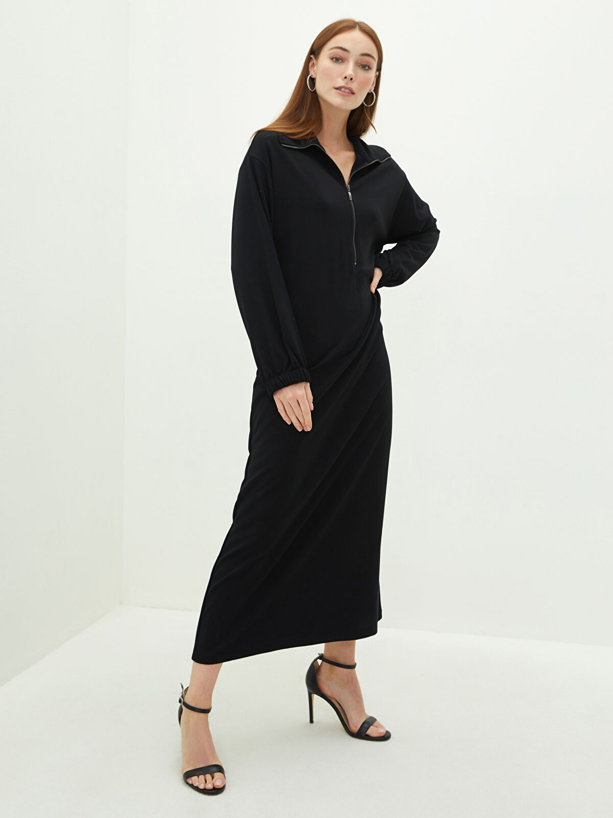 LCW CLASSIC Gömlek Yaka Fermuar Detaylı A Kesim Uzun Kollu Kadın Elbise LCW CLASSIC Gömlek Yaka Fermuar Detaylı A Kesim Uzun Kollu Kadın Elbise