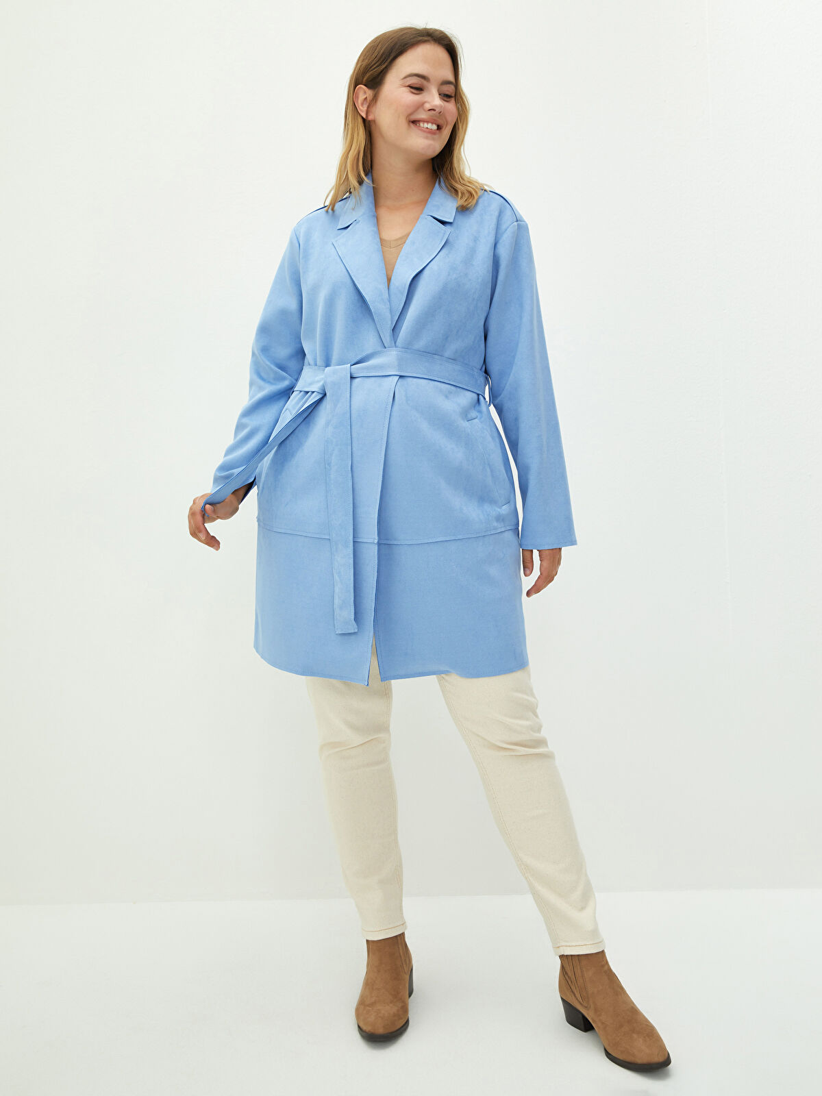 Ceket Yaka Düz Beli Kemerli Cep Detaylı Uzun Kollu Süet Kumaş Kadın Trençkot