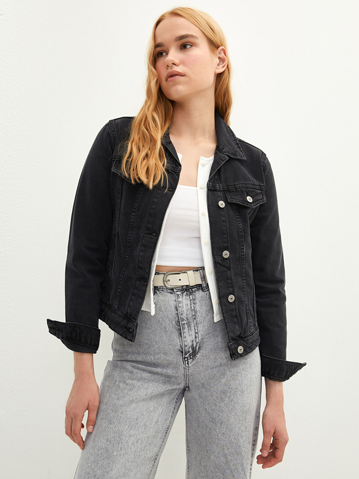 Gömlek Yaka Düz Cep Detaylı Uzun Kollu Kadın Rodeo Jean Ceket