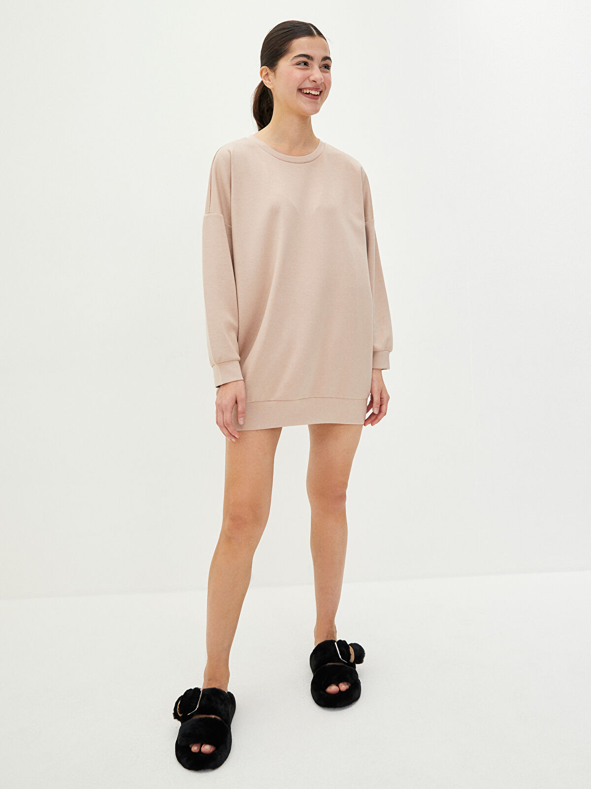 LCW DREAM Bisiklet Yaka Düz Uzun Kollu Kadın Gecelik