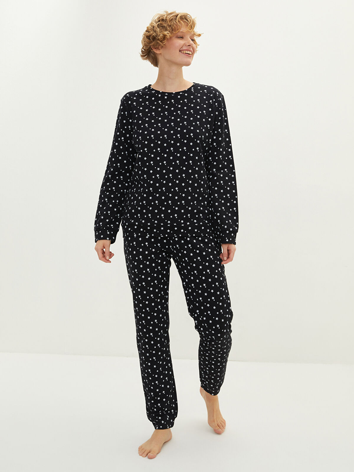 LCW DREAM Bisiklet Yaka Yıldız Desenli Uzun Kollu Pamuklu Kadın Pijama Takımı