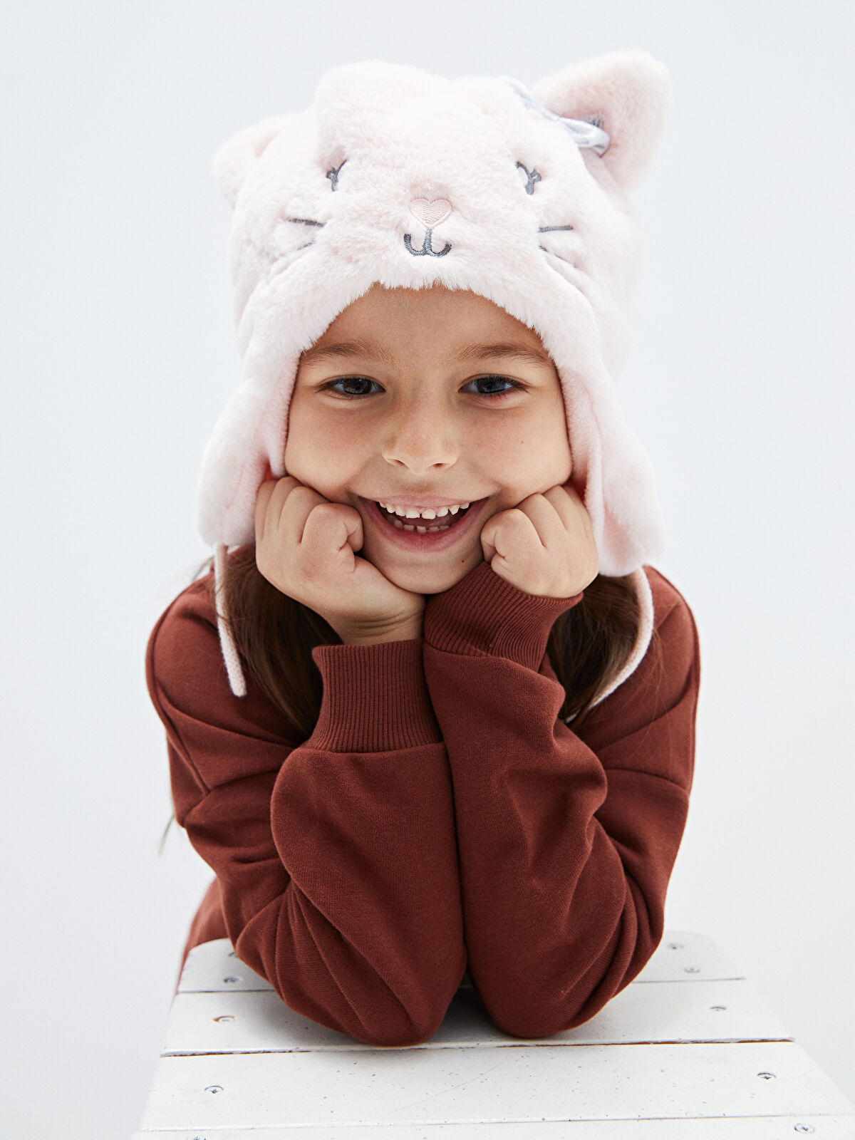 3D Aplikeli Pelüş Kız Çocuk Kar Şapkası