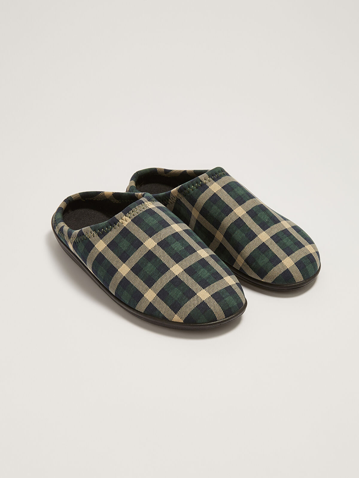 Ekose Desenli Önü Kapalı Erkek Ev Terliği